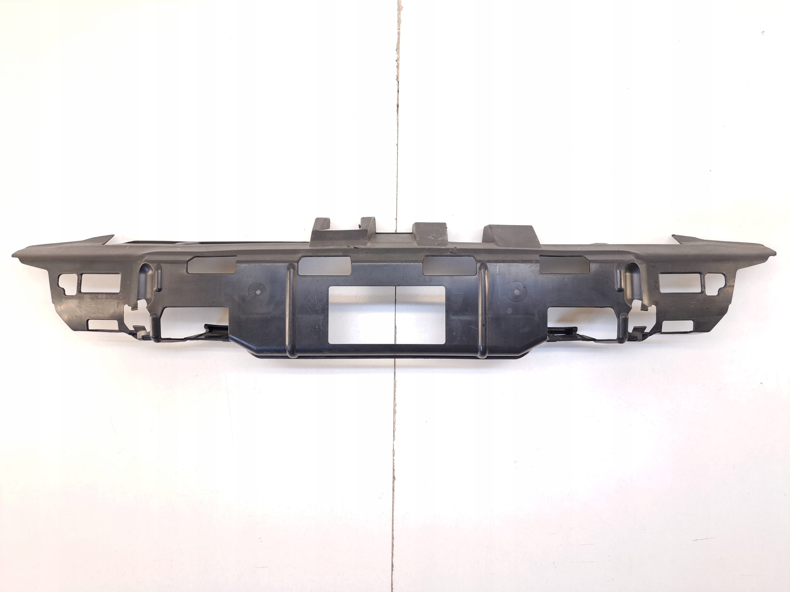AUDI A3 LIFT 16- 8V0 ŚLIZG ŚRODKOWY ZDERZAKA TYŁ 8V0807217A 8V0807217 ...