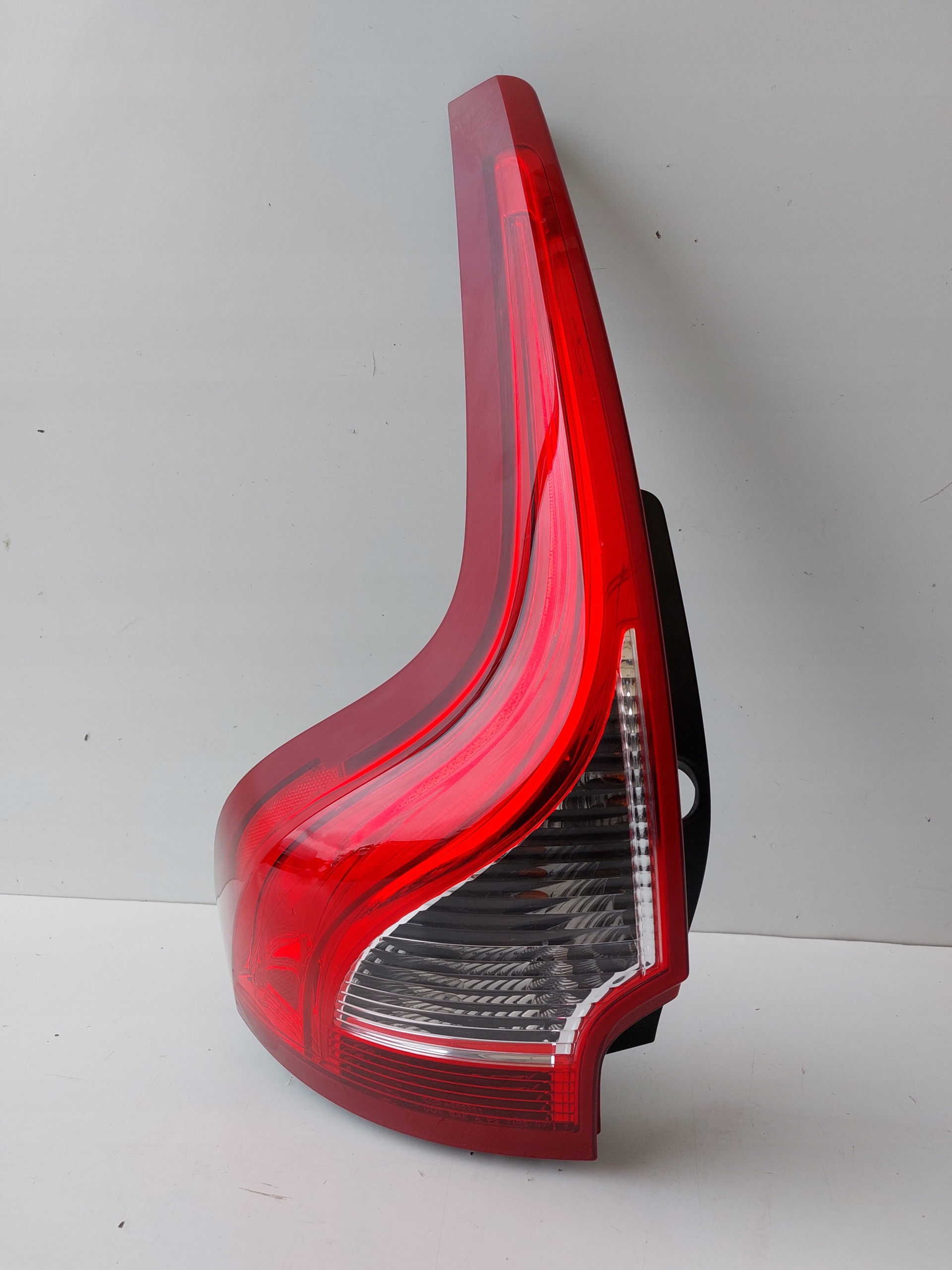 VOLVO XC60 LIFT LAMPA LEWA TYŁ 31323034 ORYGINAŁ za 949.00PLN z lubin ...