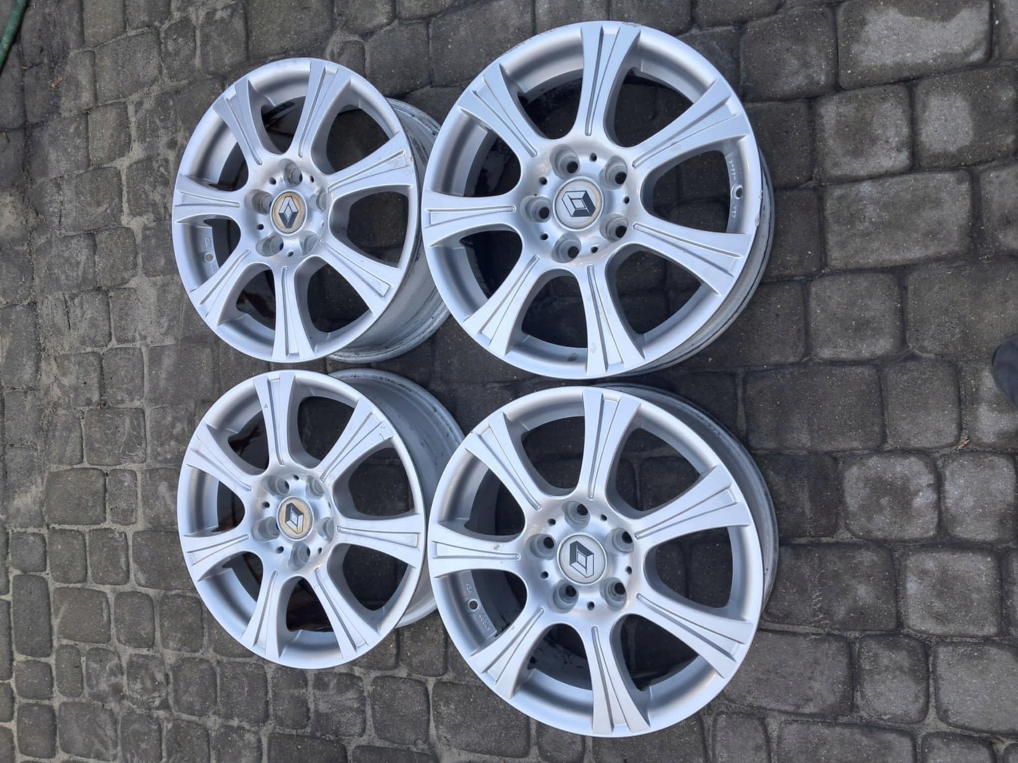 FELGI ALUMINIOWE 16 5X114,3 RENAULT ORGINALNY OEM 9876 za 700 zł z ...