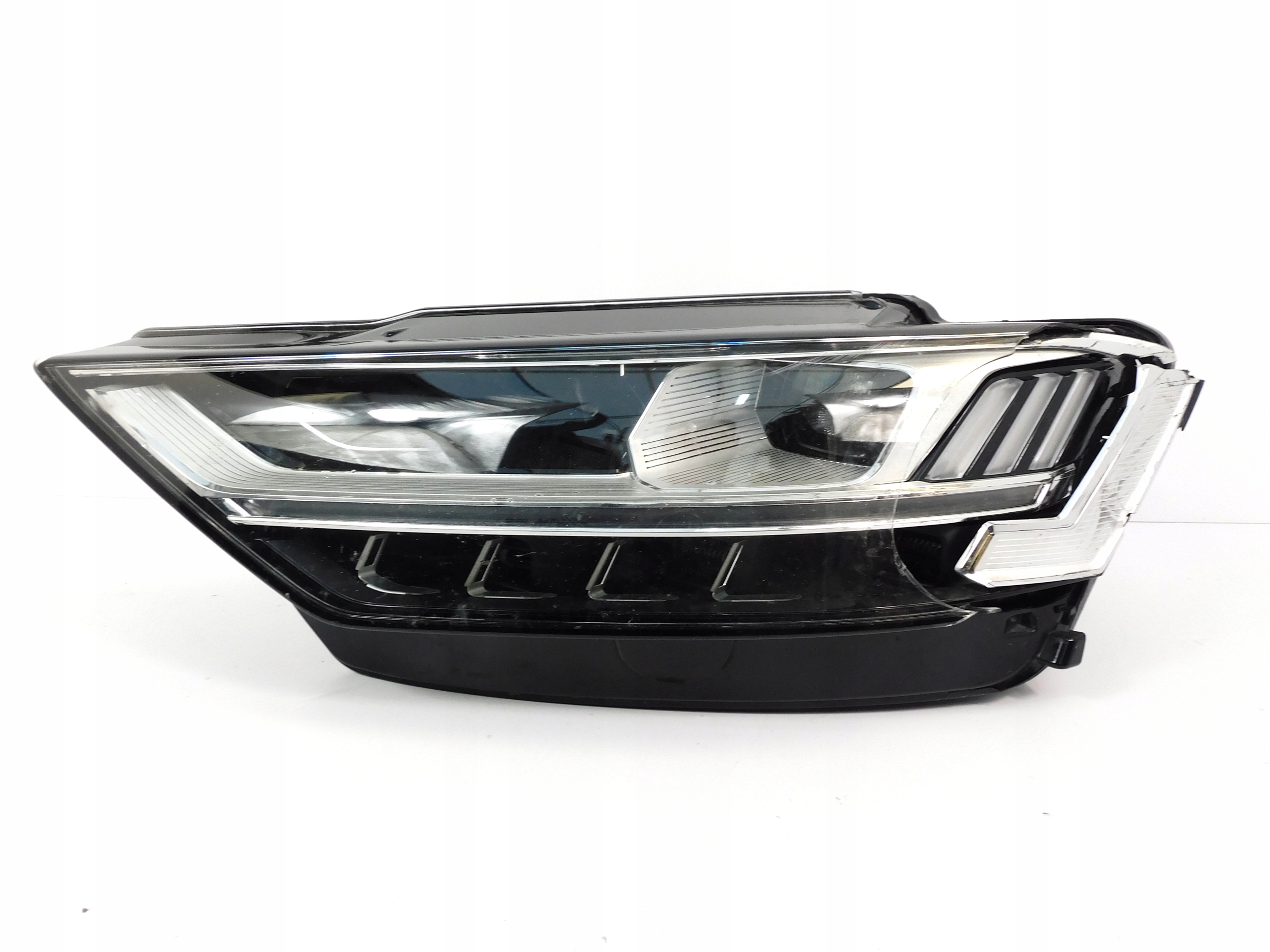AUDI A8 D5 4N LAMPA LEWA MATRIX 4N0941035 4N0941035 za 799 zł z prusice ...