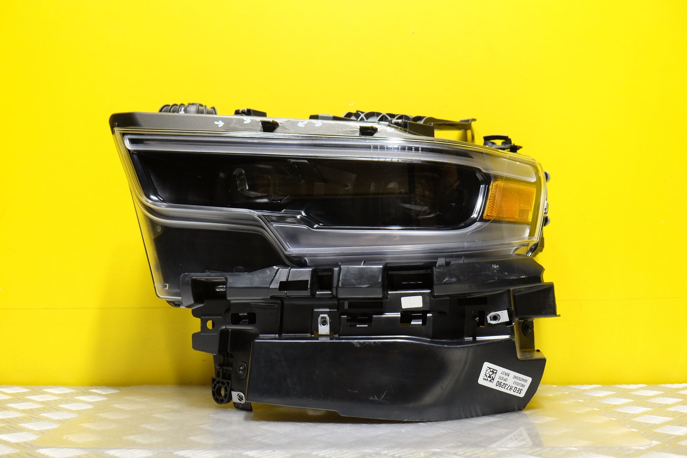 DODGE RAM 1500 TRX 2019- REFLEKTOR LAMPA LED USA 68442529AE za 4999 zł ...