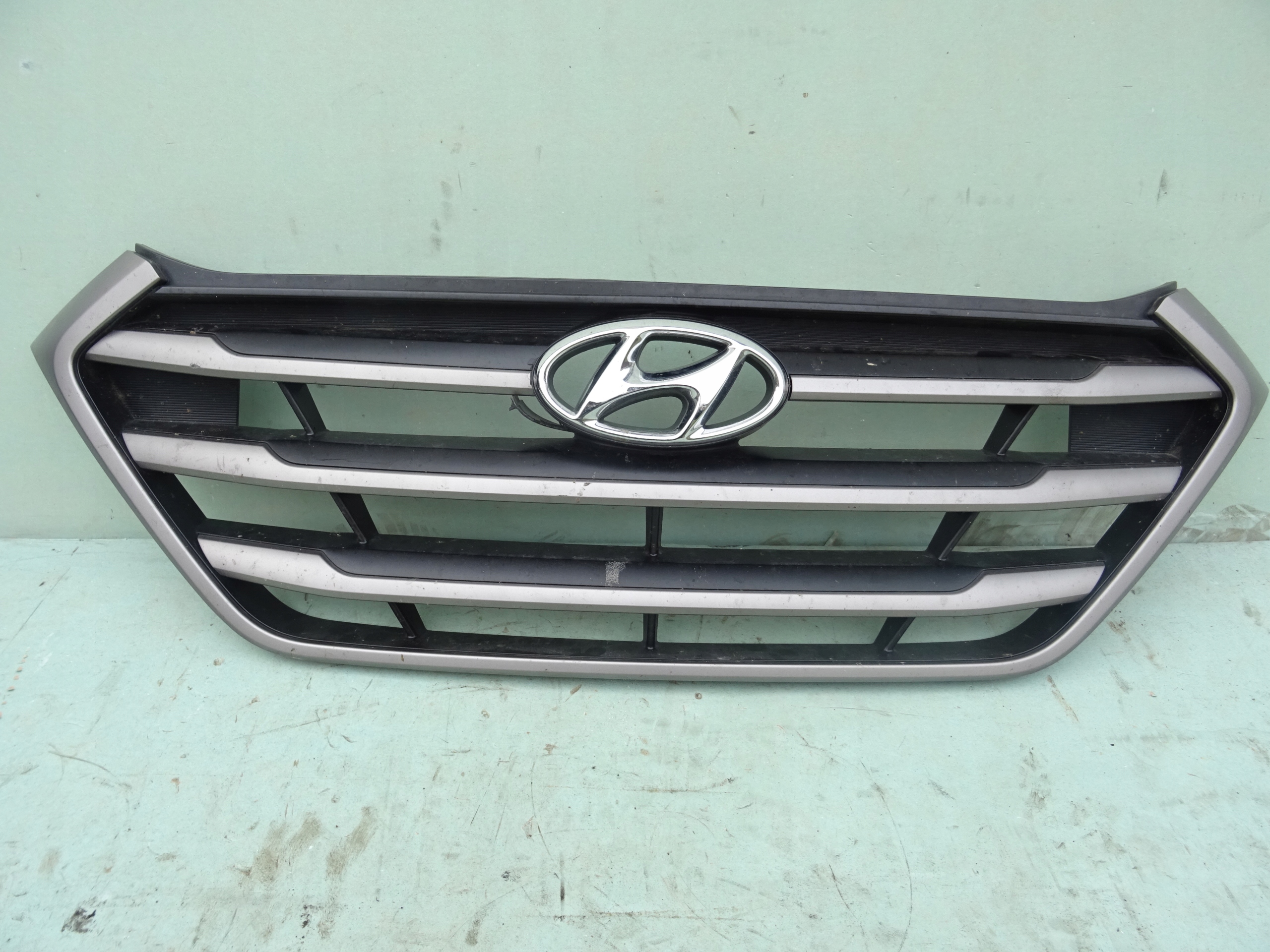 GRILL ZNACZEK ATRAPA PRZÓD HYUNDAI TUCSON III 86351-D7000 za 50.00PLN z ...