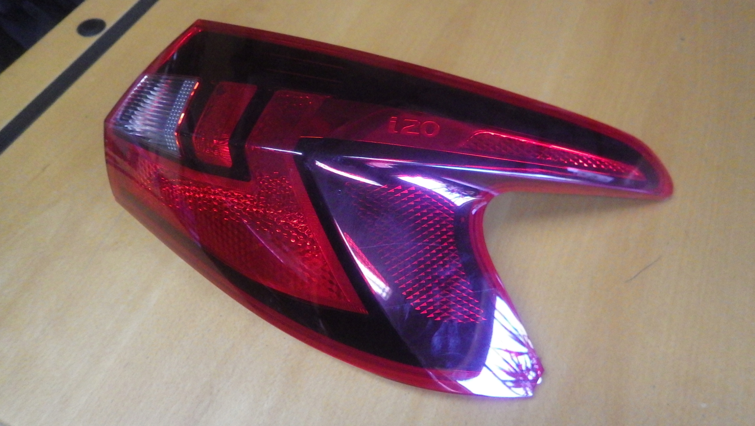 LAMPA PRAWA R PRAWY TYŁ TYLNA HYUNDAI I20 III 3 92402-Q0000 21 22 23 za ...