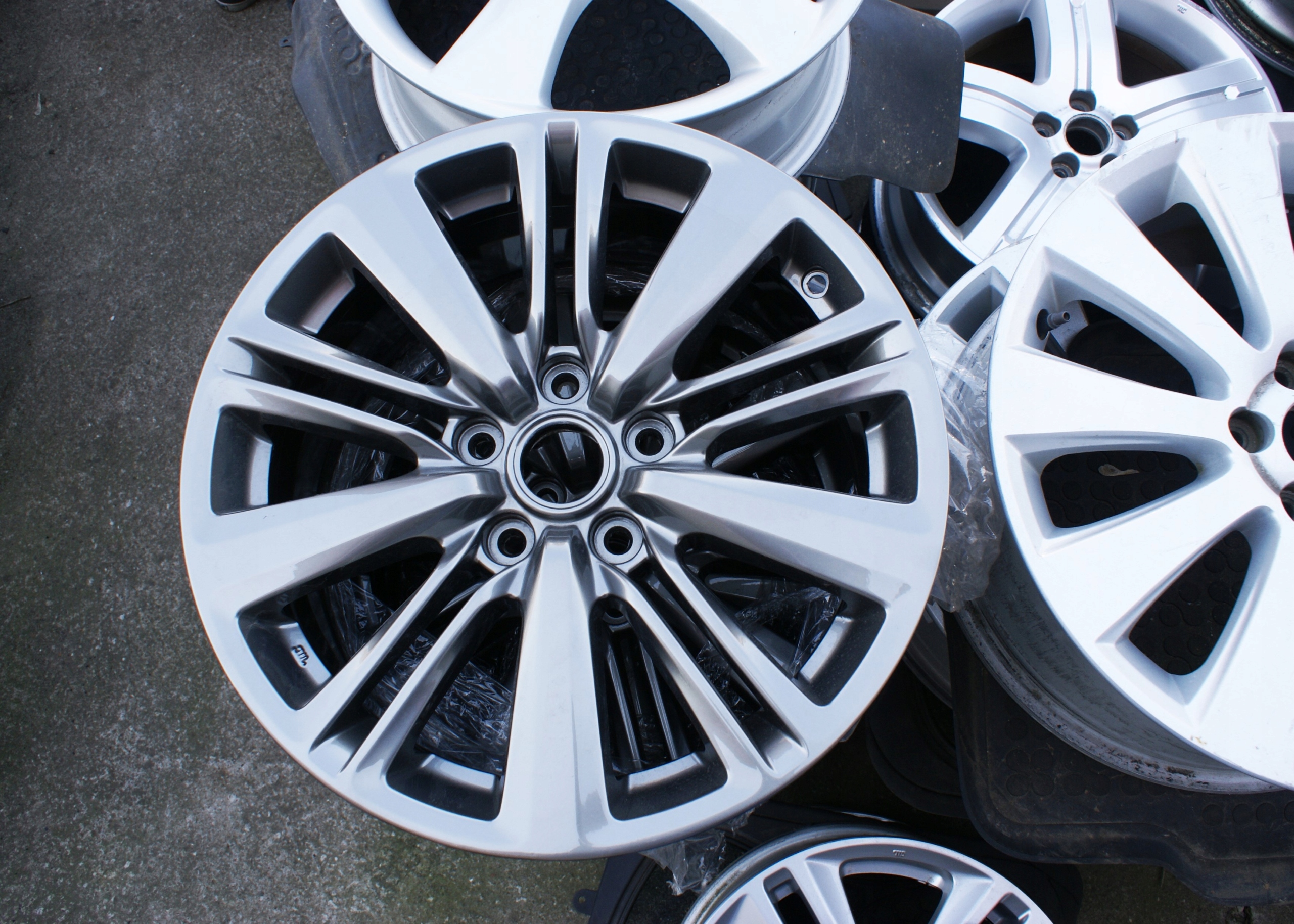 FELGA ALUFELGA 17 SUBARU WRX ORYGINAŁ 2014- 28111VA020 za 700 zł z Łódź ...