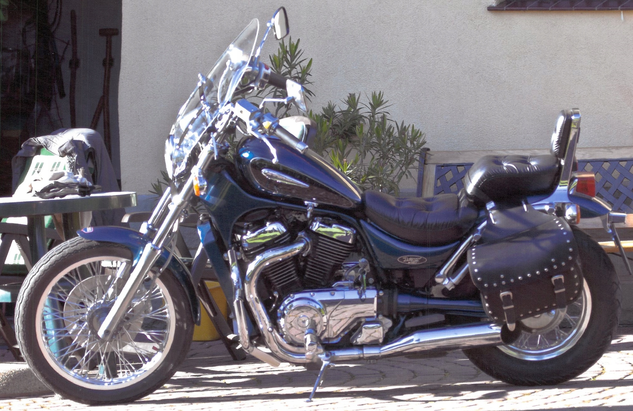 Motocykl Suzuki Intruder VS 800 GL - Allegro