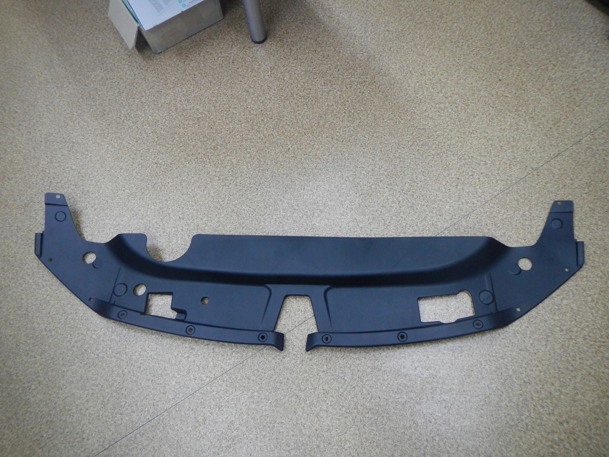 Obudowa chłodnicy Dodge Ram 2019 - za 169.00PLN z Zielona Góra ...