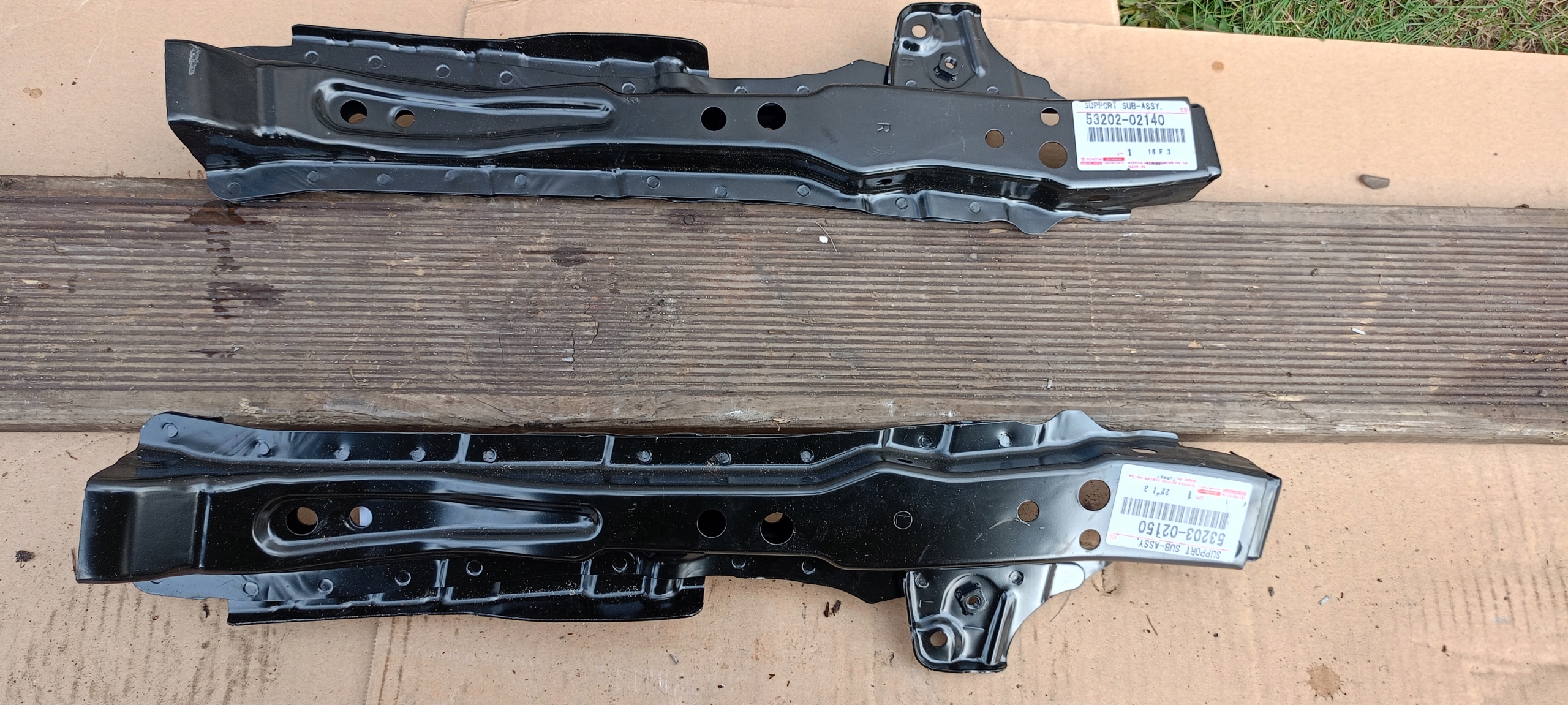 PAS PRZEDNI WZMOCNIENIE TOYOTA AURIS II 2 12- 53202-02140 53202-02150 ...