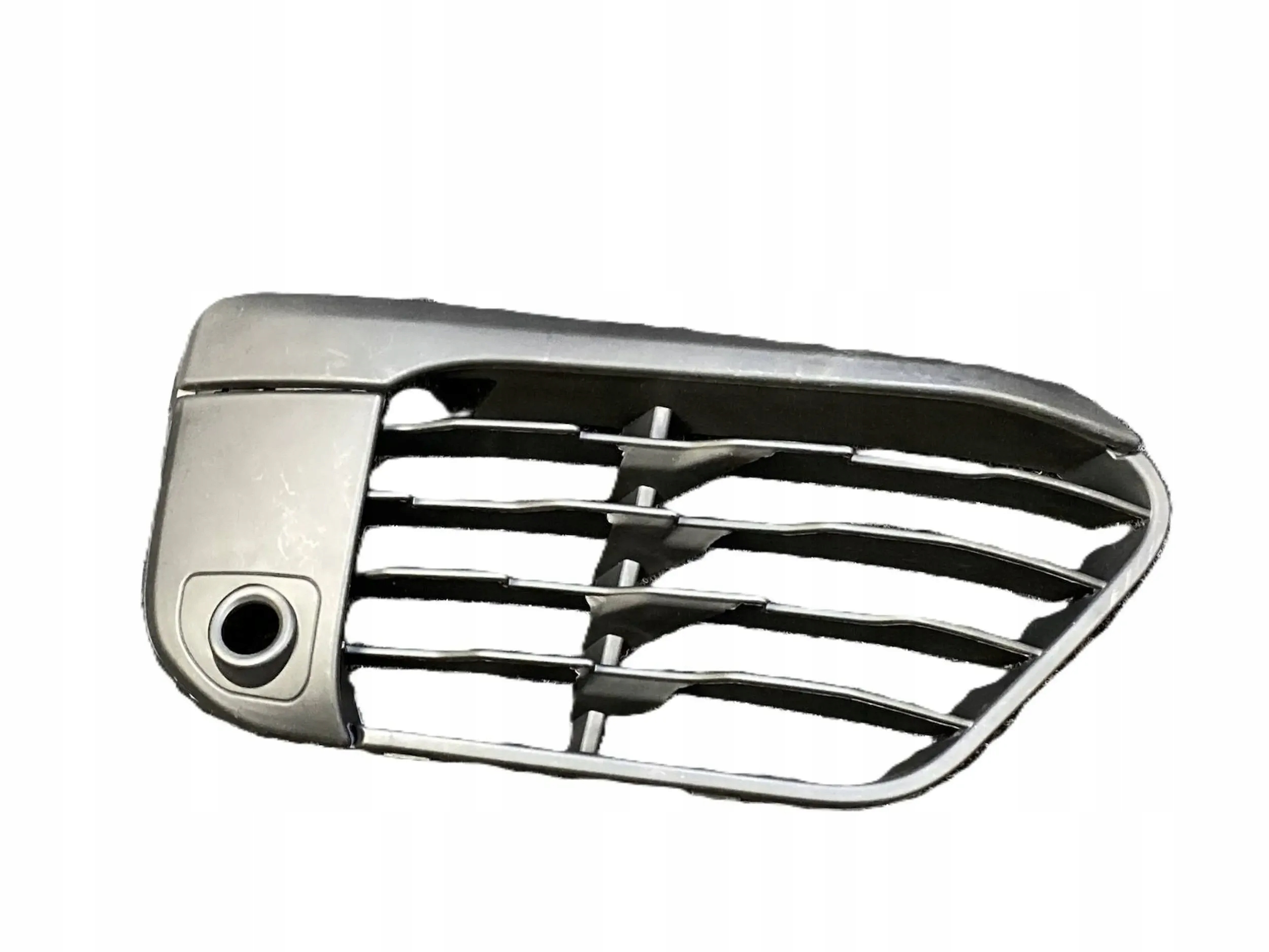 BMW X1 F48 KRATKA ZDERZAKA PRAWA PRZÓD 51117354778 • Cena, Opinie - Allegro