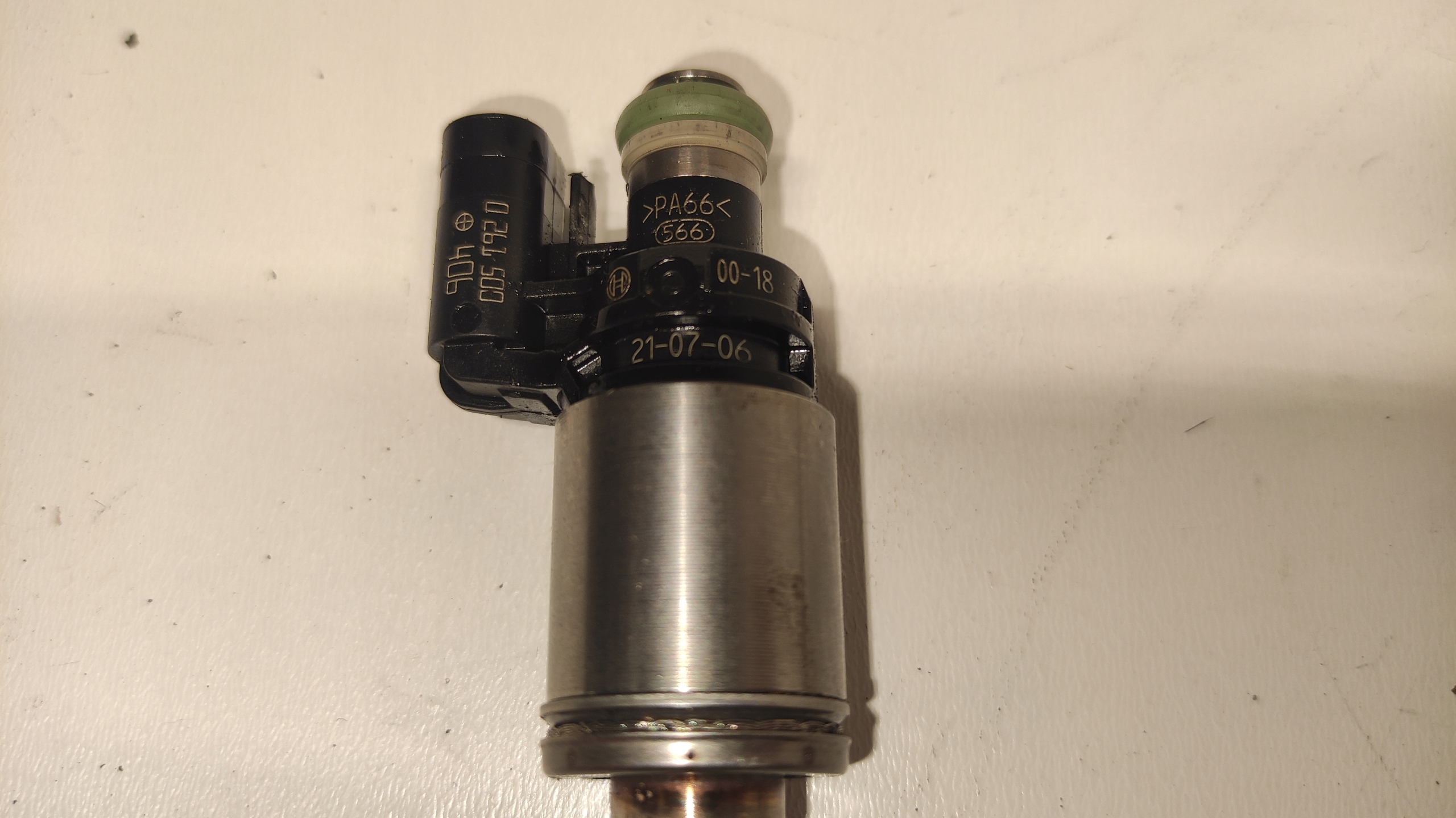 Купить ФОРСУНКА ТОПЛИВА VOLVO XC40 1.5 ГИБРИД 32208203 с Разборки