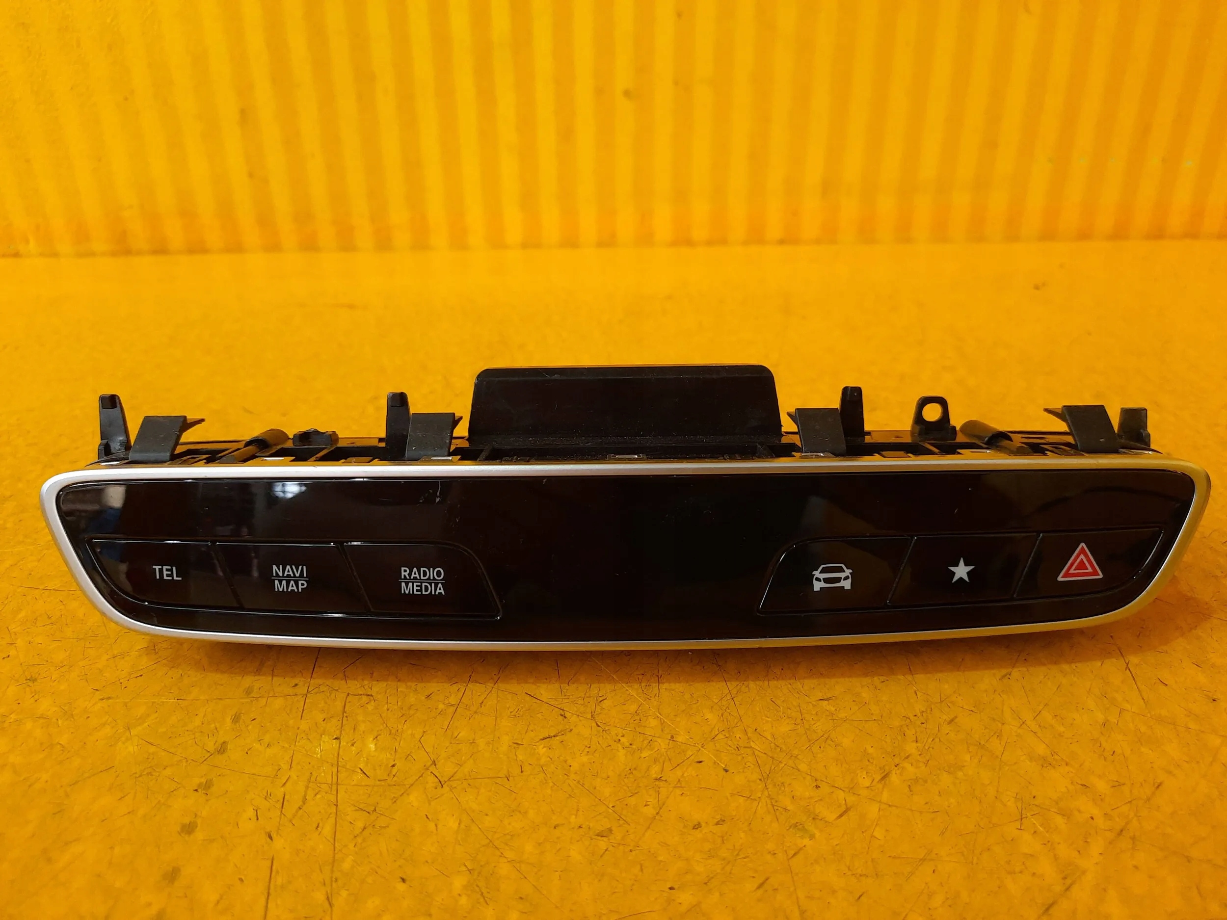 Mercedes W213 PANEL RADIA KLIMATYZACJI A2139053613 za 377.00PLN z ...