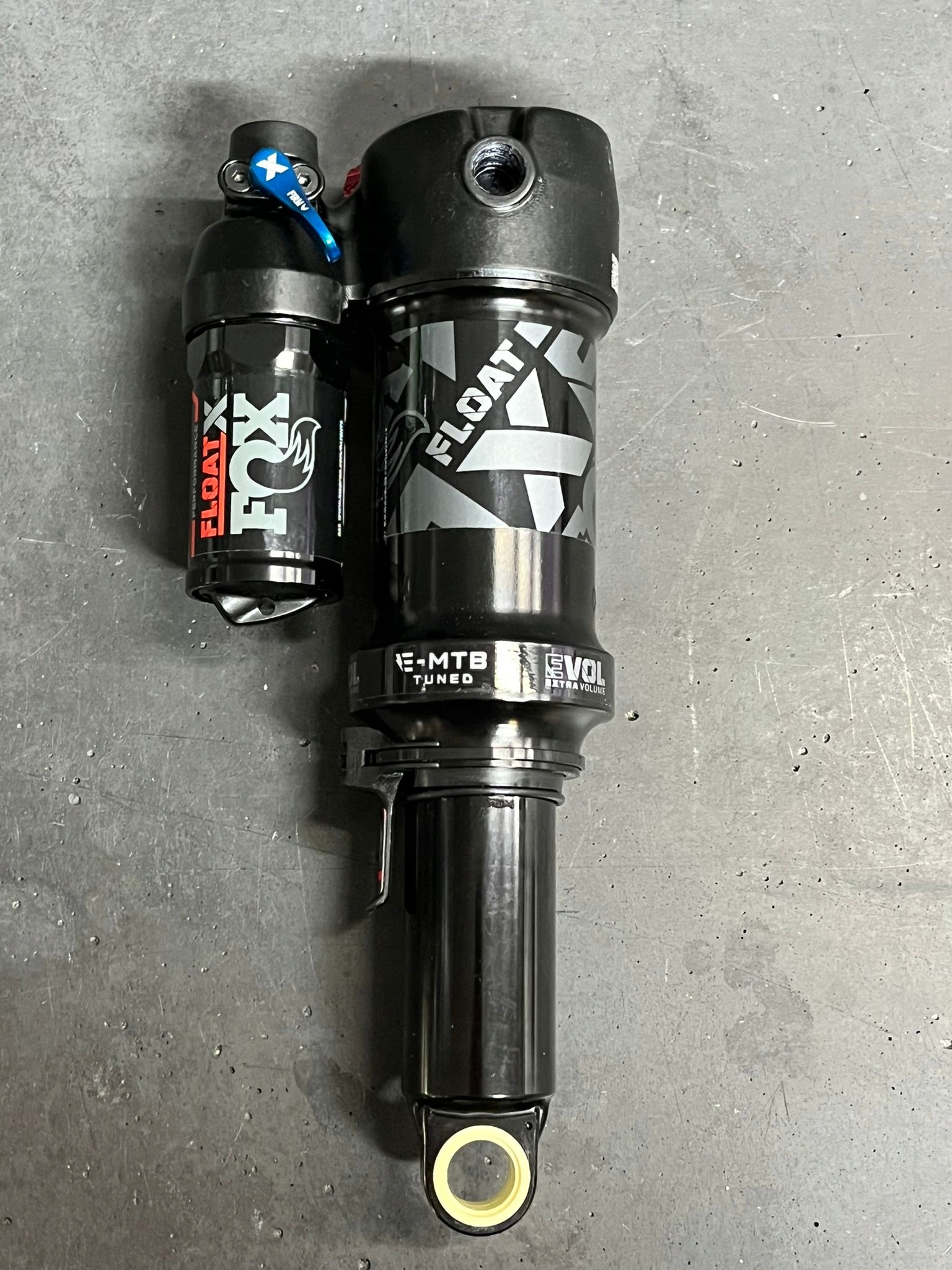 Amortyzator FOX FLOAT X, 2pos, Trunnion 185x55 - porównaj ceny - Allegro.pl