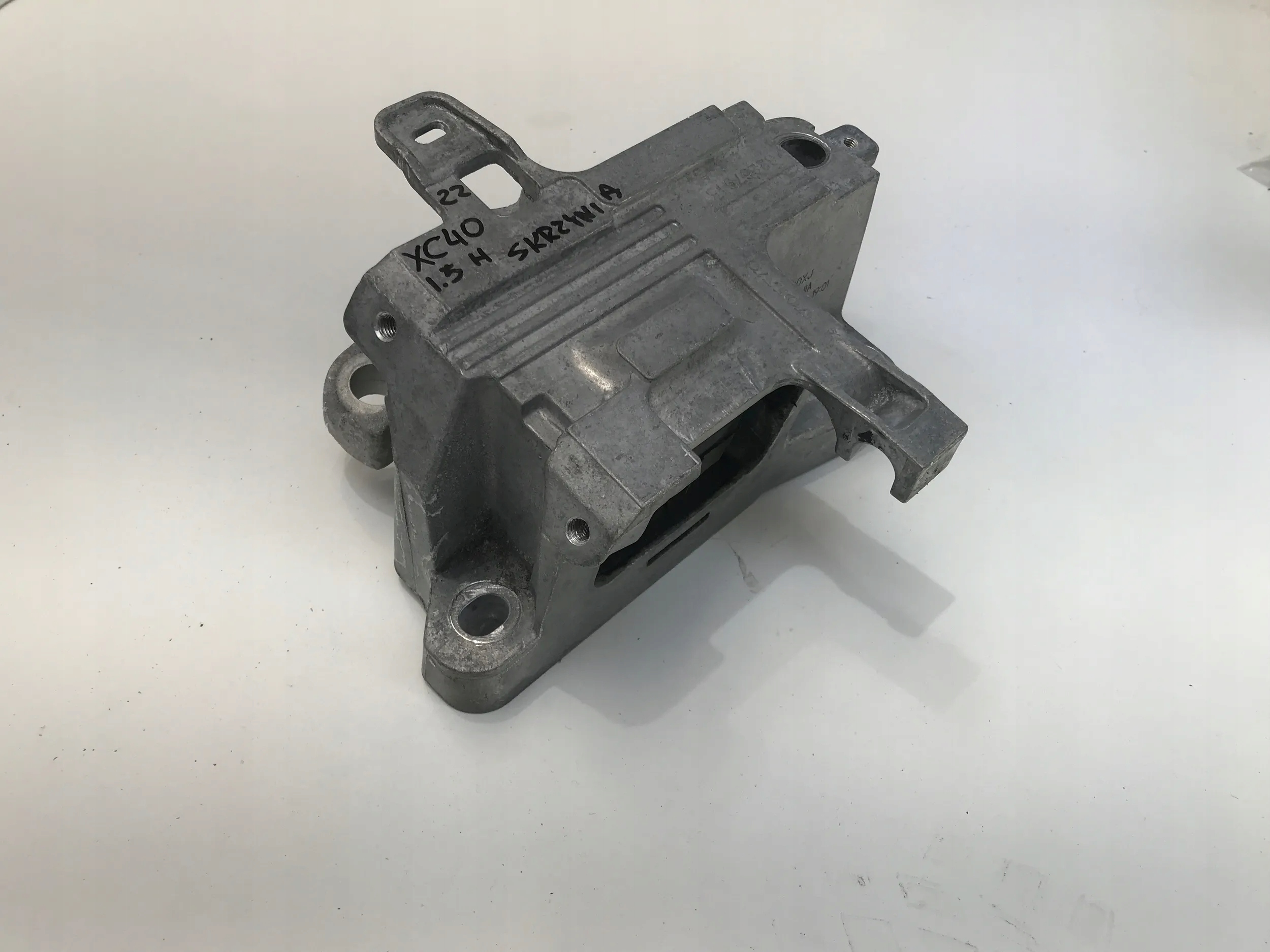 32267915 32267915 - VOLVO XC40 1.5 ГІБРИД 2022 ПОДУШКА ЛАПА КОРОБКИ ...