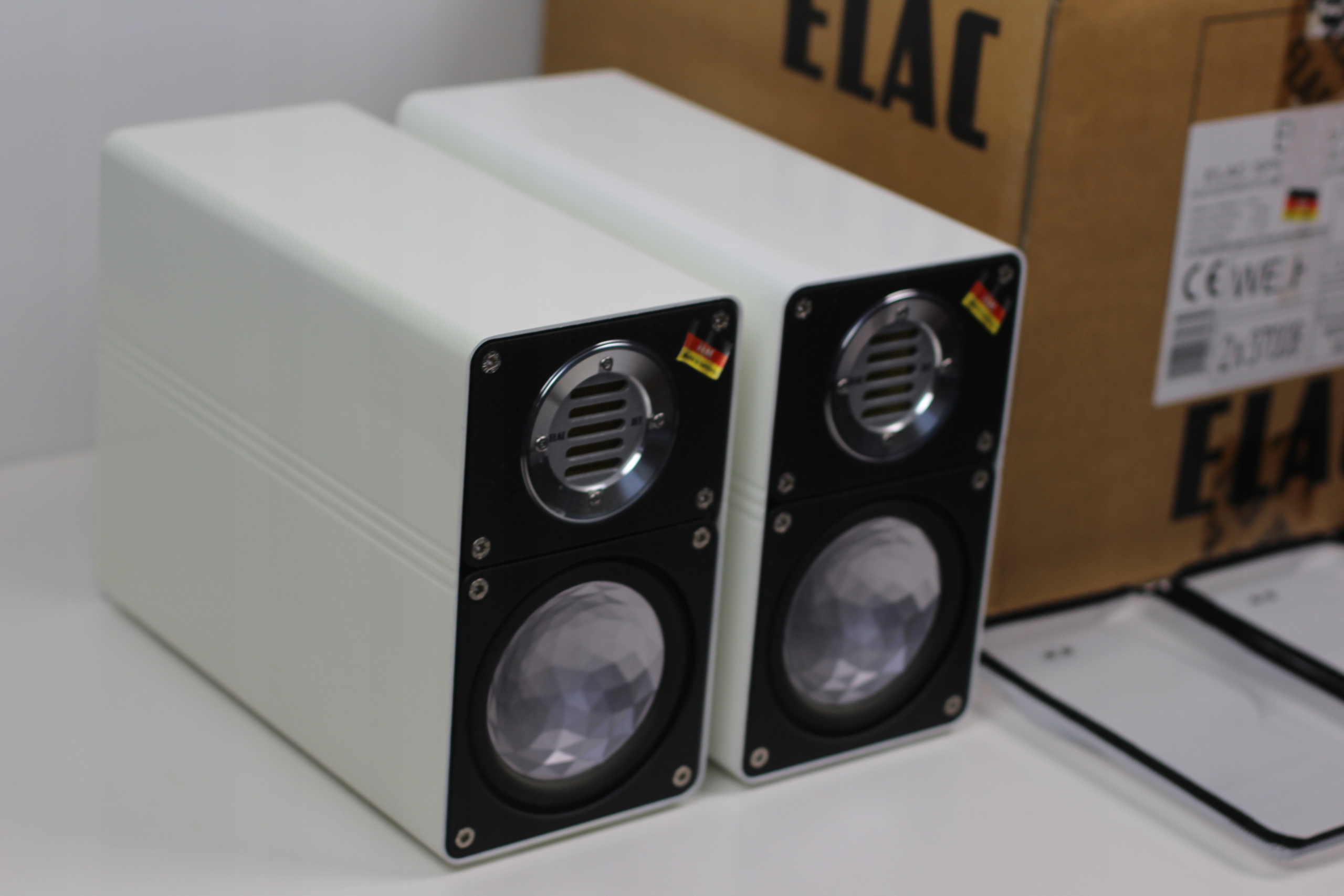 Elac 310 Crystal Edition monitory , karton - Sklep, Opinie, Cena w Allegro