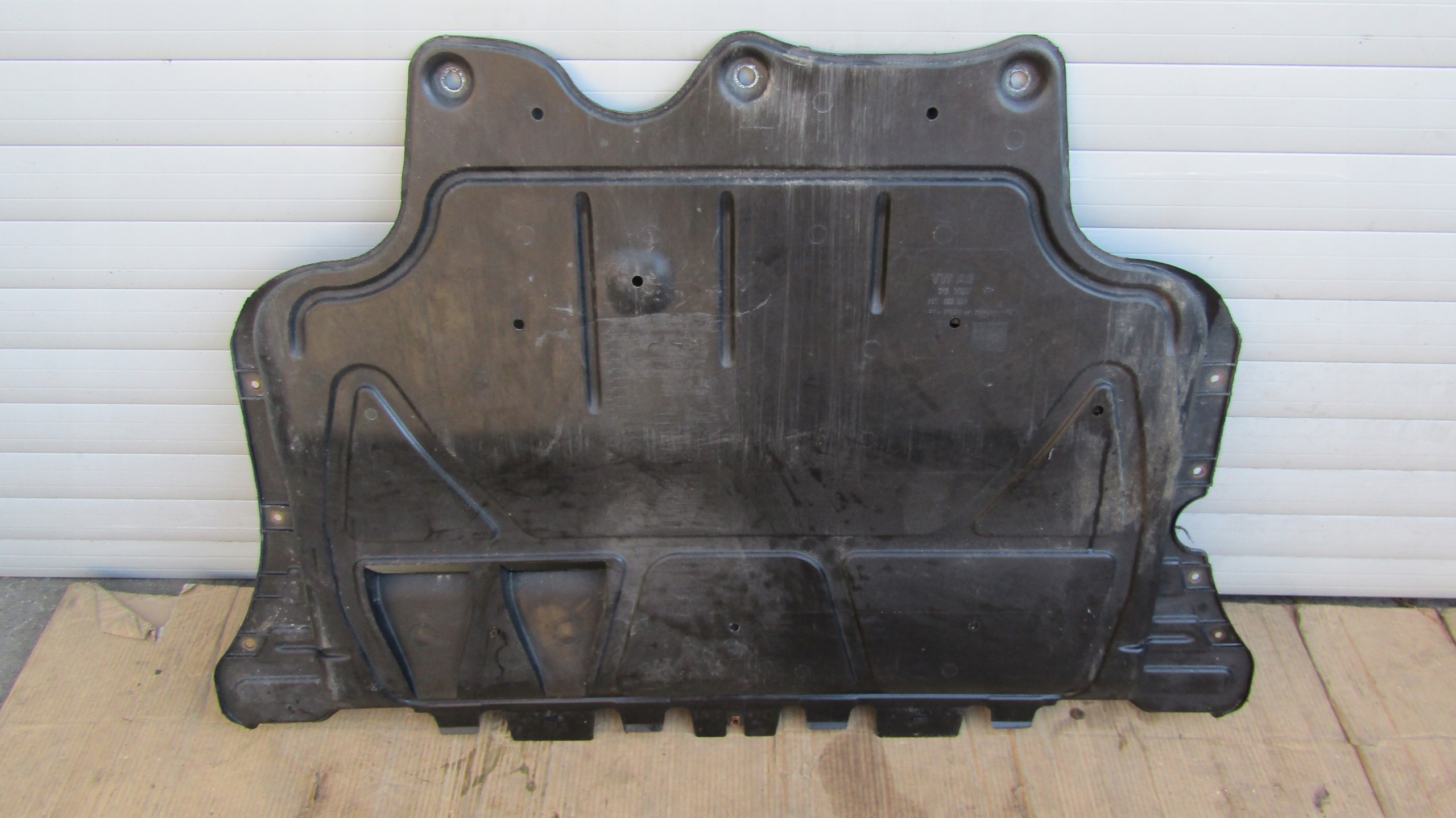 VW GOLF 7 VII TDI OSŁONA POD SILNIK @@ 5Q0 825 236 za 250 zł z lądek ...