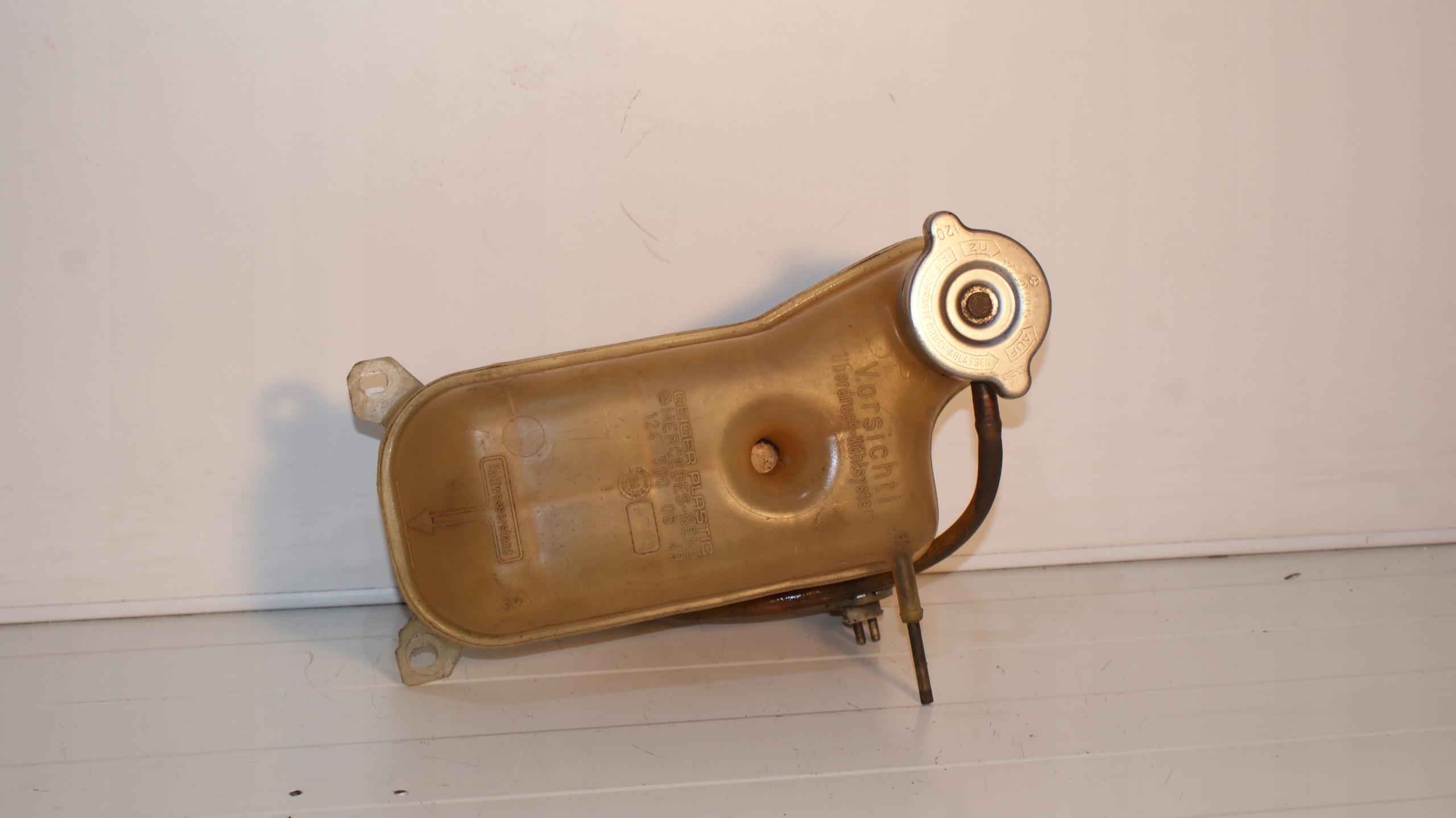 MERCEDES W124 ZBIORNICZEK ZBIORNIK WYRÓWNAWCZY 1245000649 za 70 zł z ...