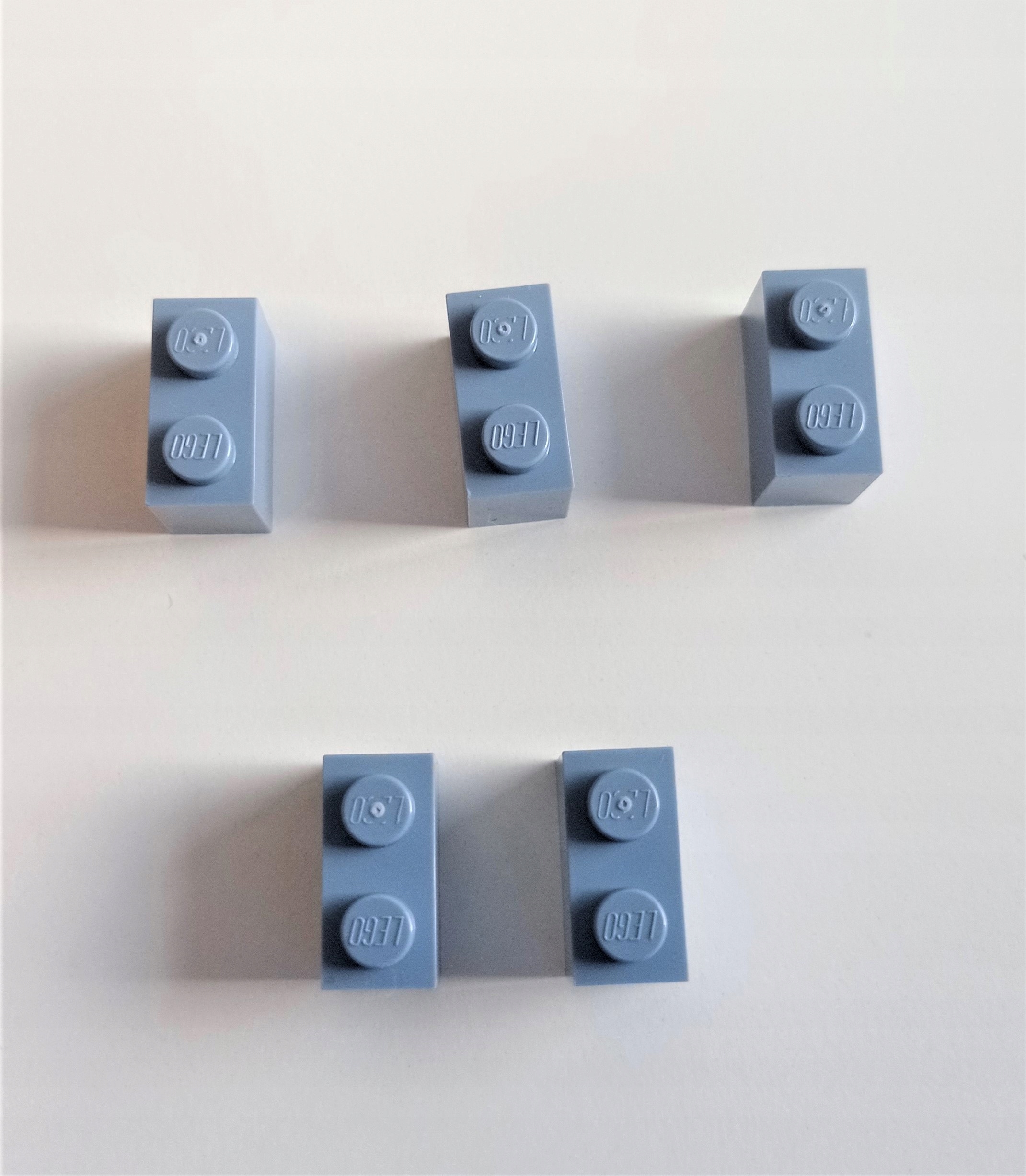 LEGO 3004 Brick 1x2 Sand Blue 5 szt 13267833786 - Allegro.pl