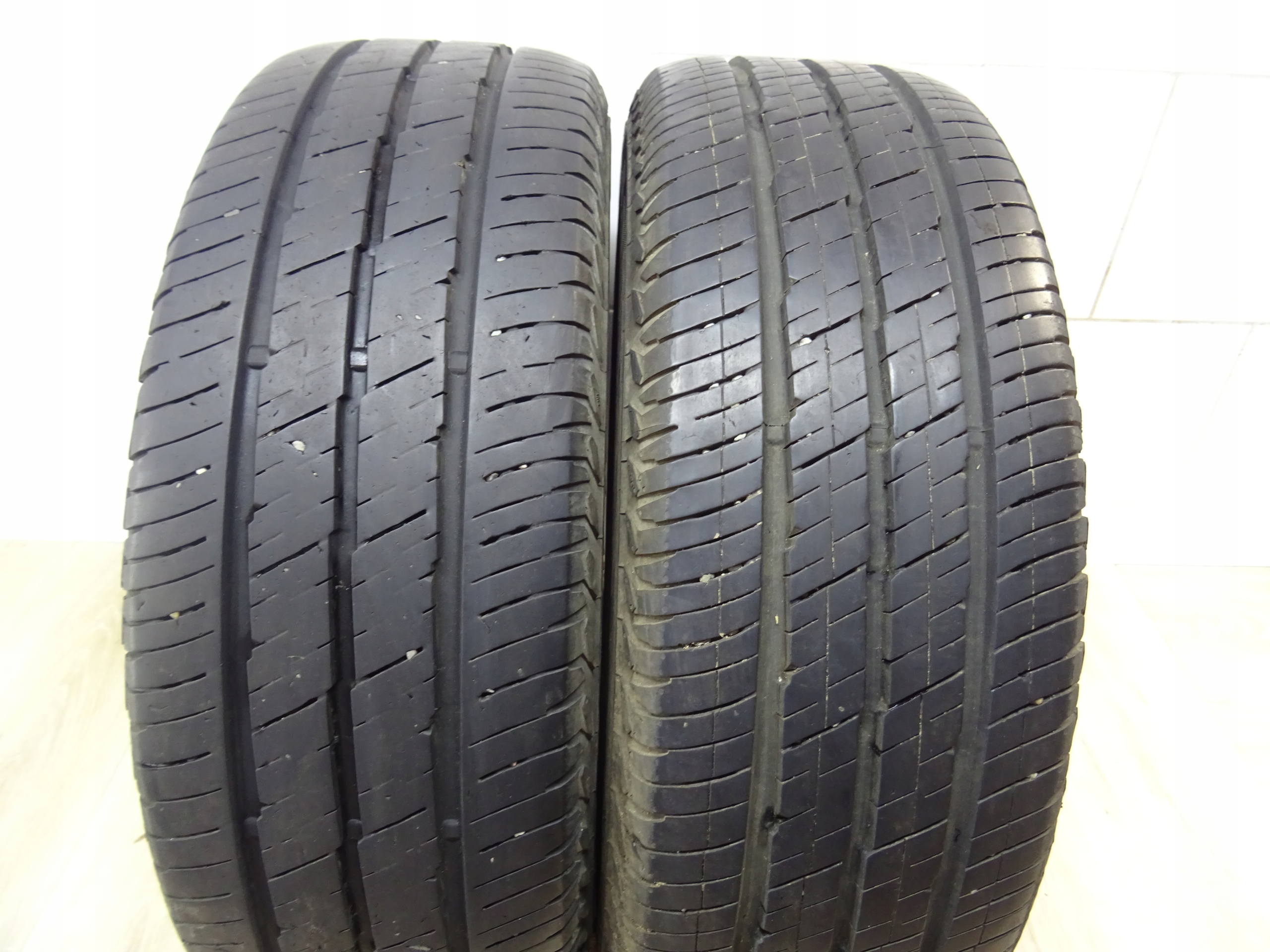 Opona letnia Continental Vanco 2 215/65R16 109/107 T wzmocnienie (C ... Opona letnia Continental Vanco 2 215/65R16 109/107 T wzmocnienie (C ...