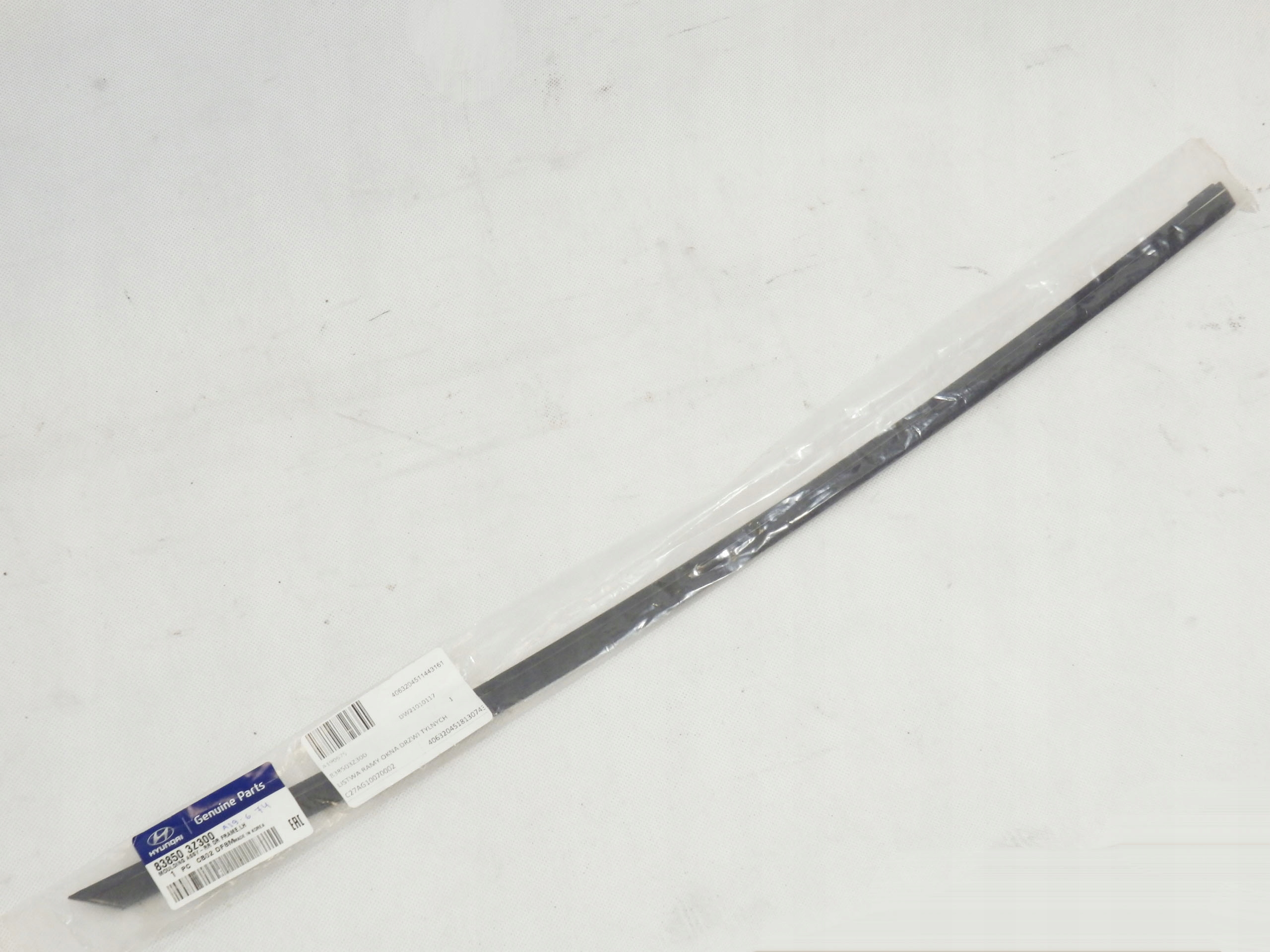 LISTWA ZGARNIAJĄCA LEWY TYŁ HYUNDAI I40 KOMBI OE 83210-3Z000 za 80 zł z ...