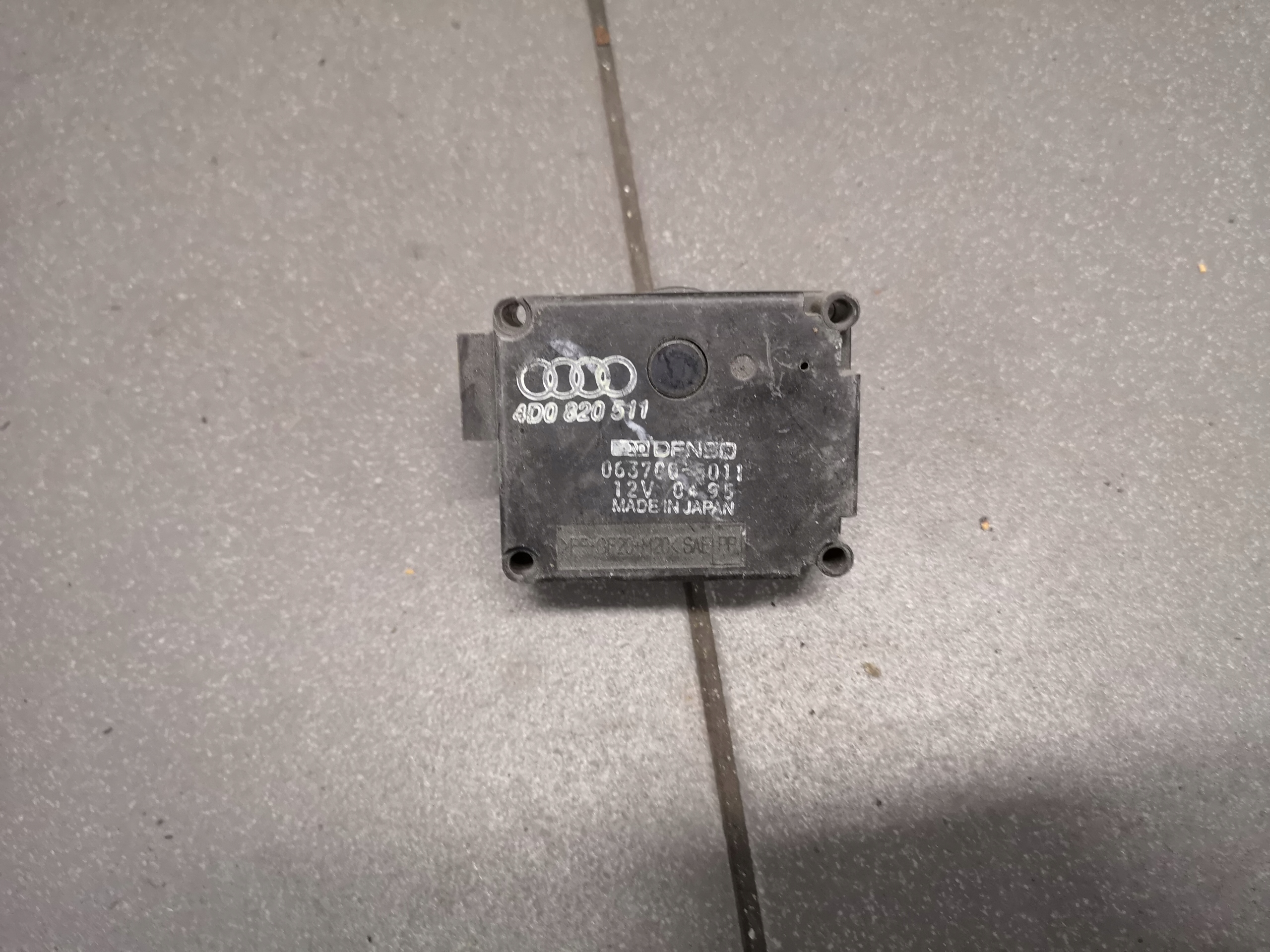 SILNICZEK NAGRZEWNICY AUDI A8 D2 4D0820511 • Cena, Opinie - Allegro