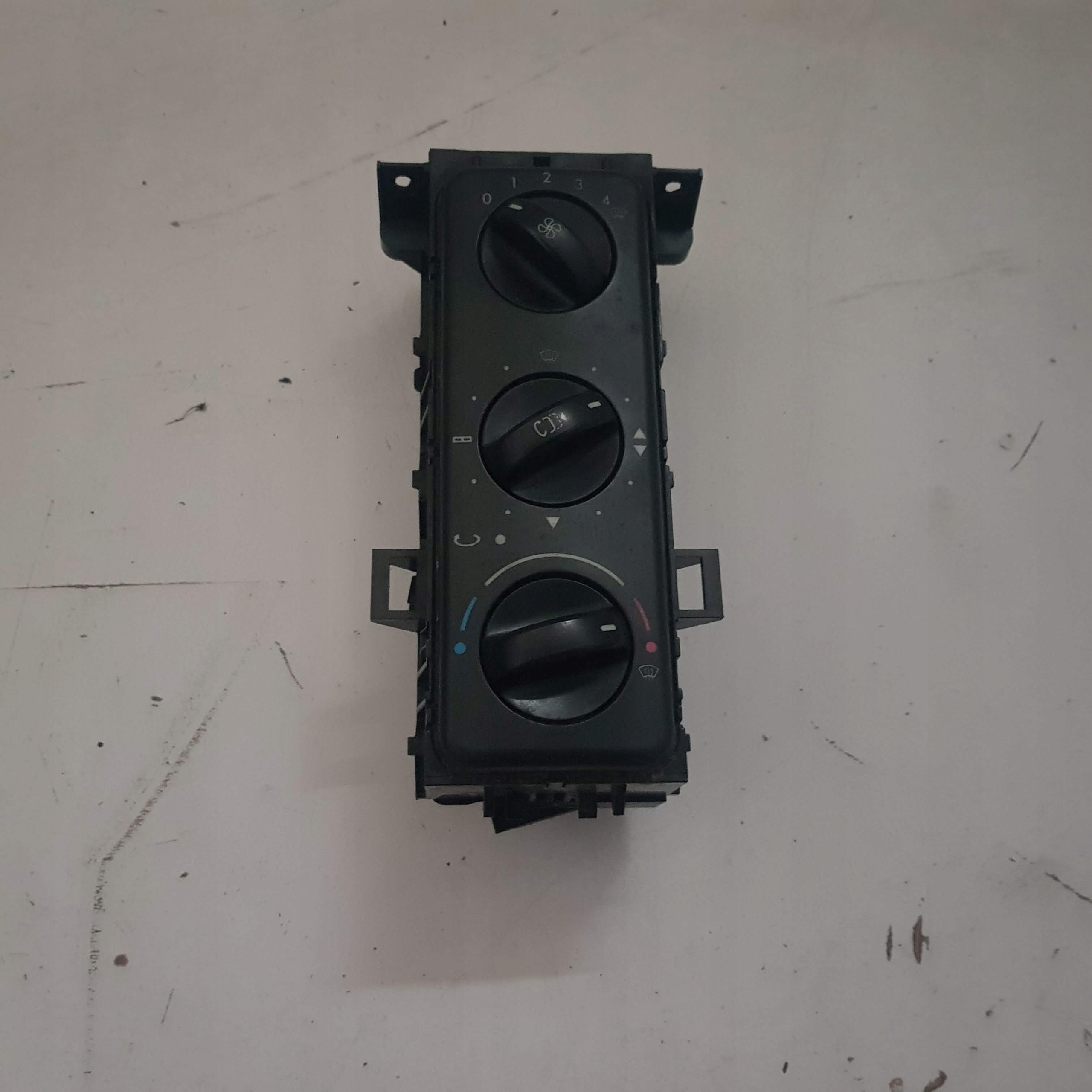 Mercedes-Benz OE A9438200026 - porównaj ceny - Allegro.pl