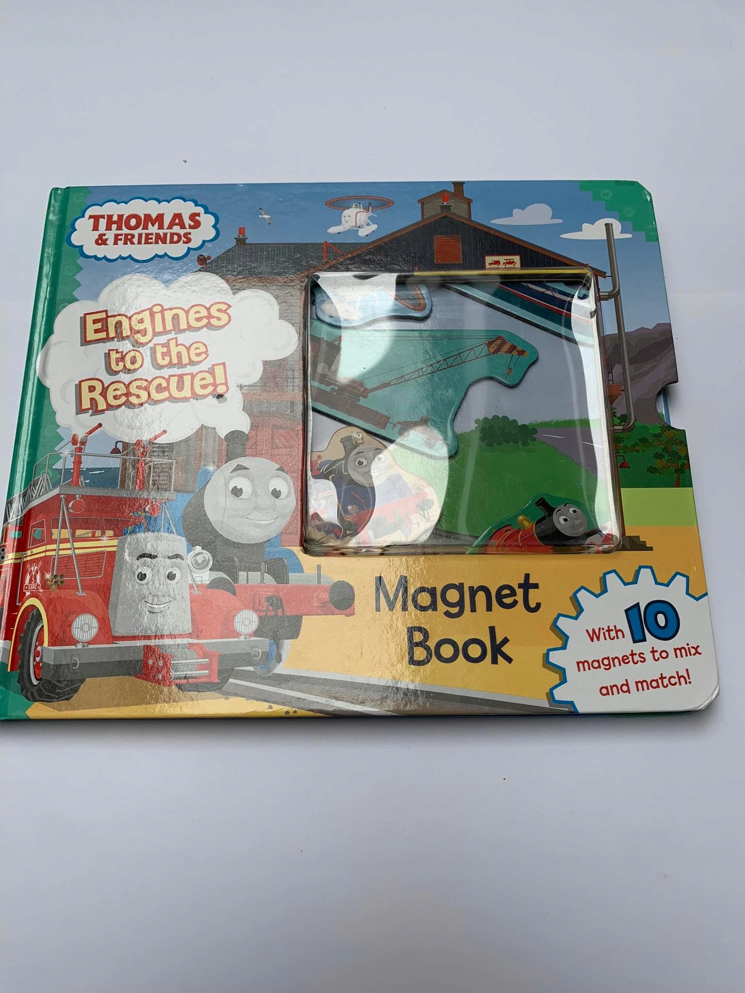 Unknown - thomas friends: engines to the rescue! unknown Książki dla ...