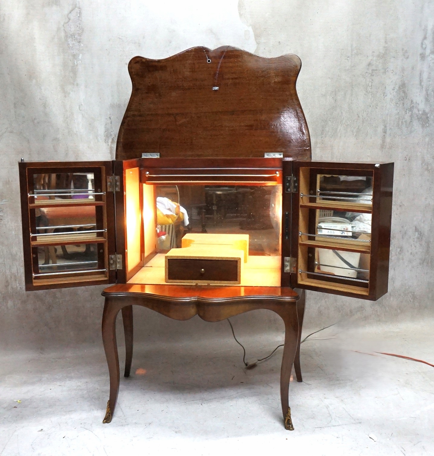 H-P PODŚWIETLANA WITRYNA KOMODA Herbaciarka BAREK - ANTYK 16974655776 ...