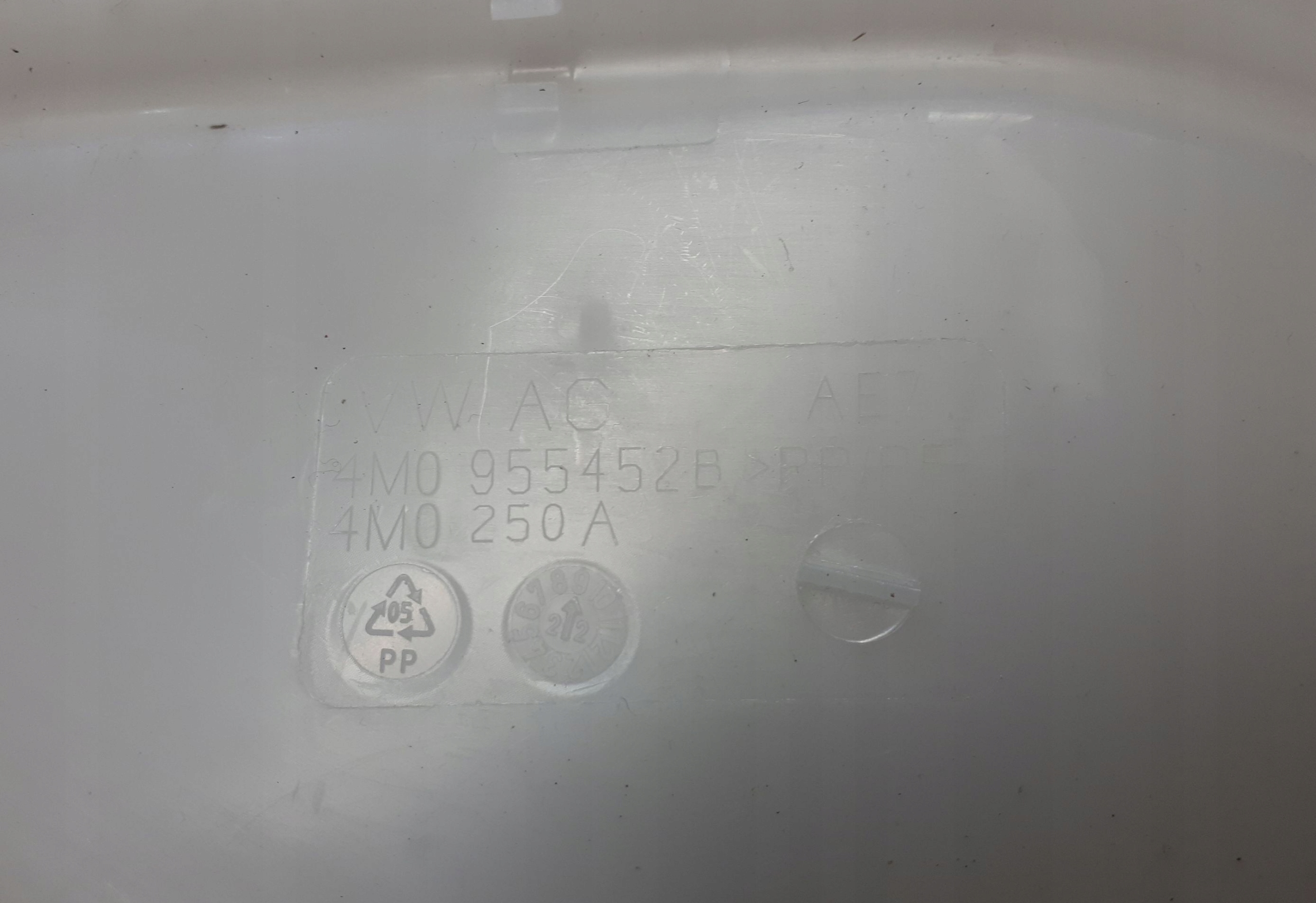 Бачок омывателя ORG AUDI Q7 Q8 4M0955452B купить на Avtoex из Польши в ...