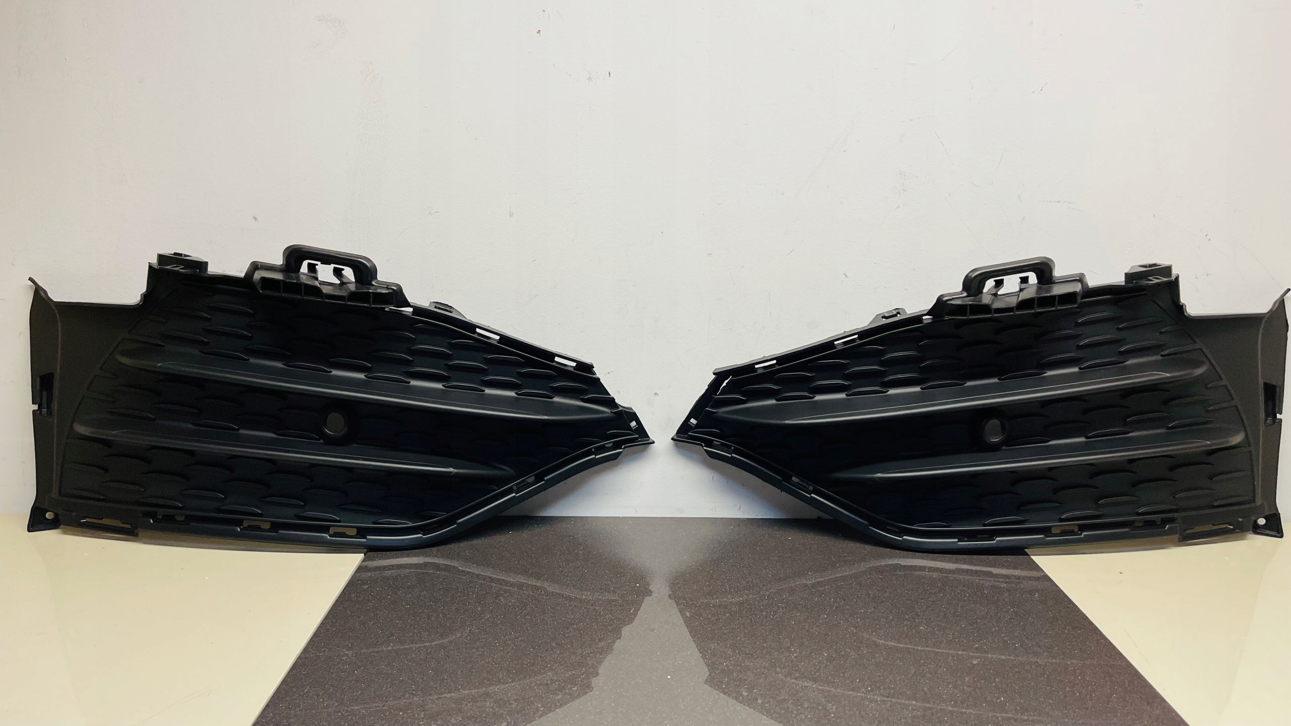 A2538858104 - Niska cena na Allegro