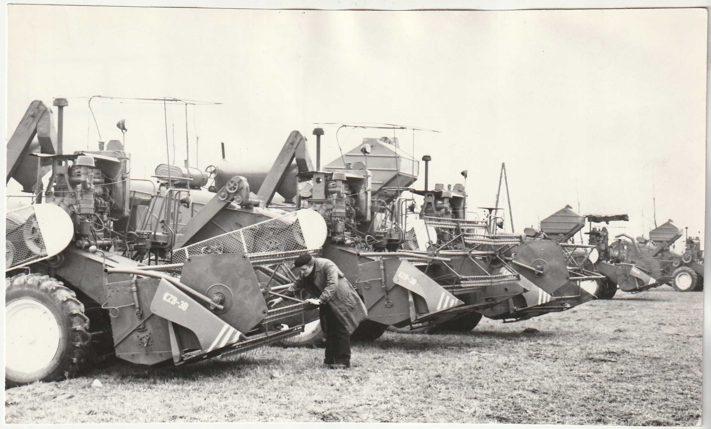 WIELKOPOLSKA. Kombajny „Vistula”, fot. Stanisław Ossowski –Gazeta ...