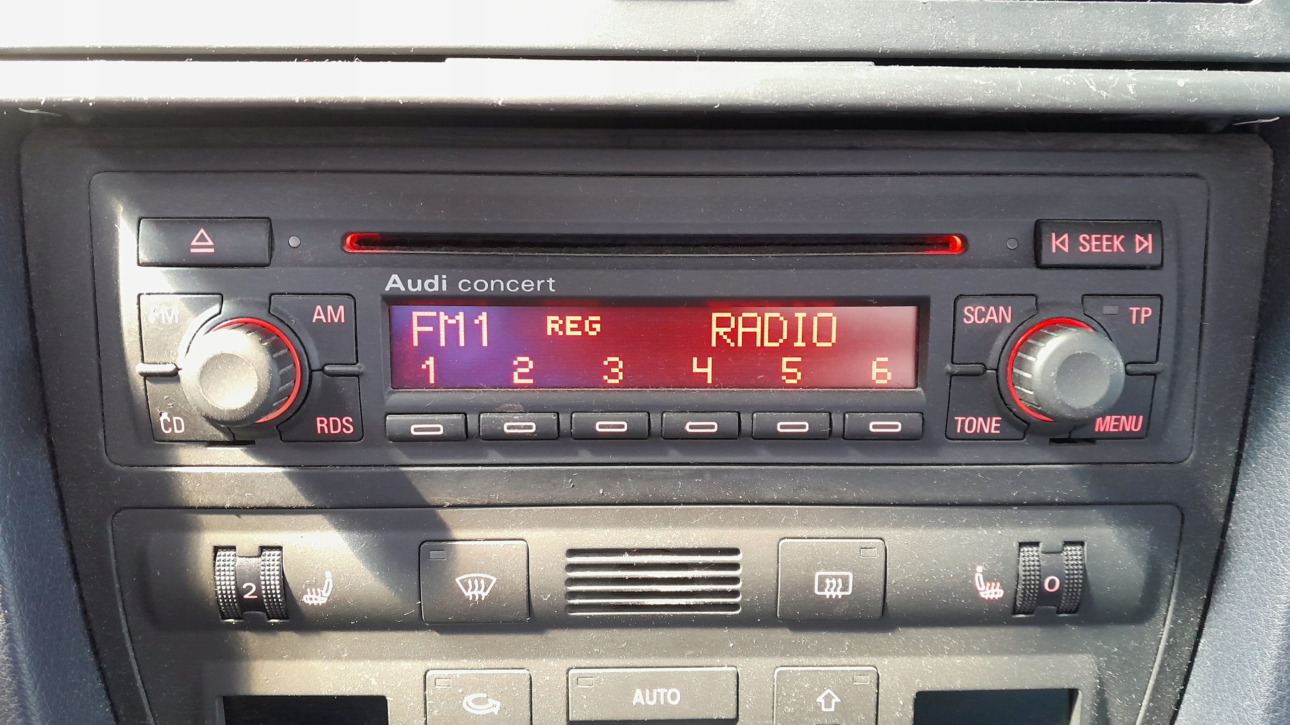 RADIO CD CONCERT + KOD AUDI A6 C5 LIFT 4B0035186G RADIO CD CONCERT + KOD AUDI A6 C5 LIFT ...