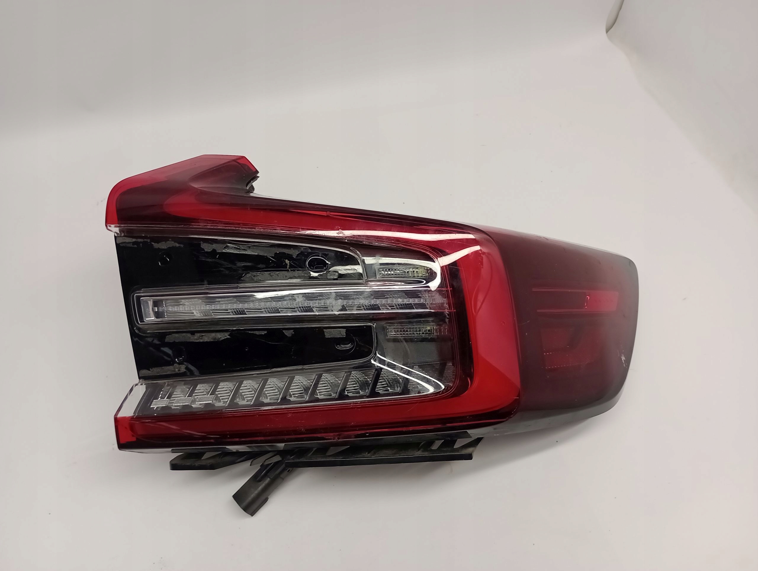 PRAWA TYLNA LAMPA LED VOLVO C40 32365667 za 100 zł z Poznań - Allegro ...