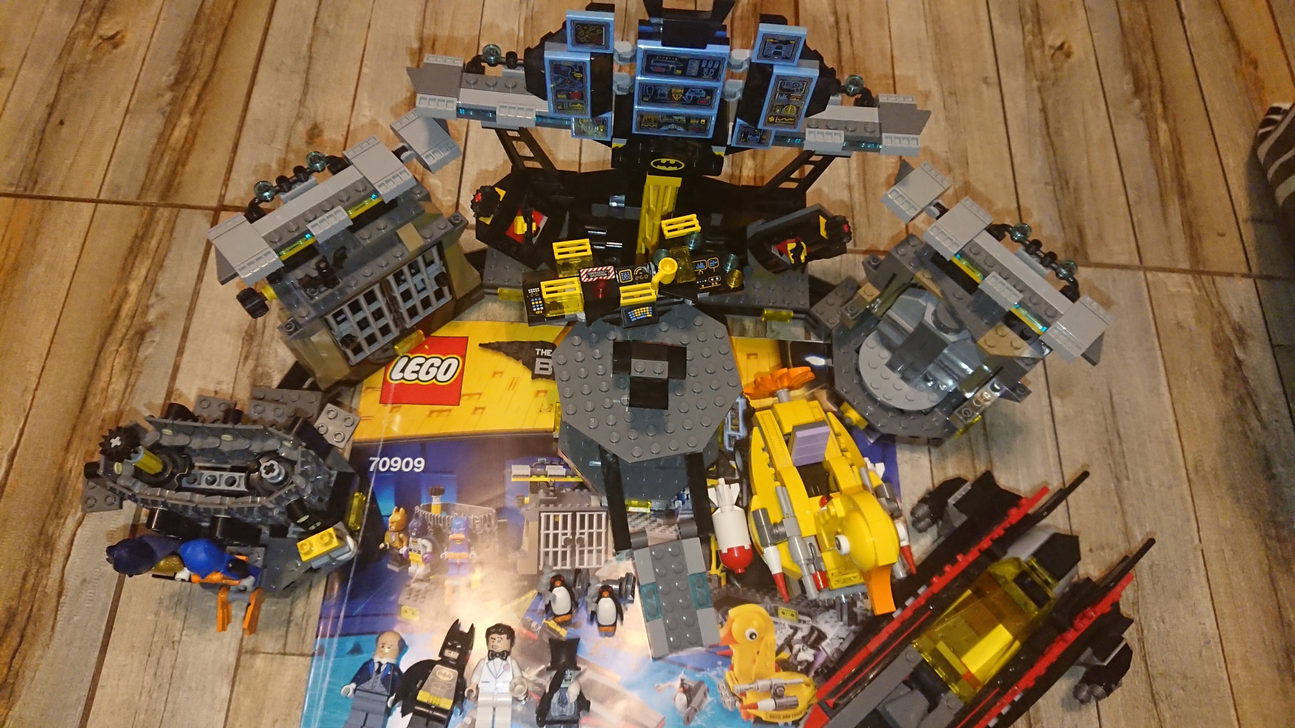 Lego 70909 The LEGO Batman Movie Batcave BreakIn | Ksawerów | Kup teraz ...