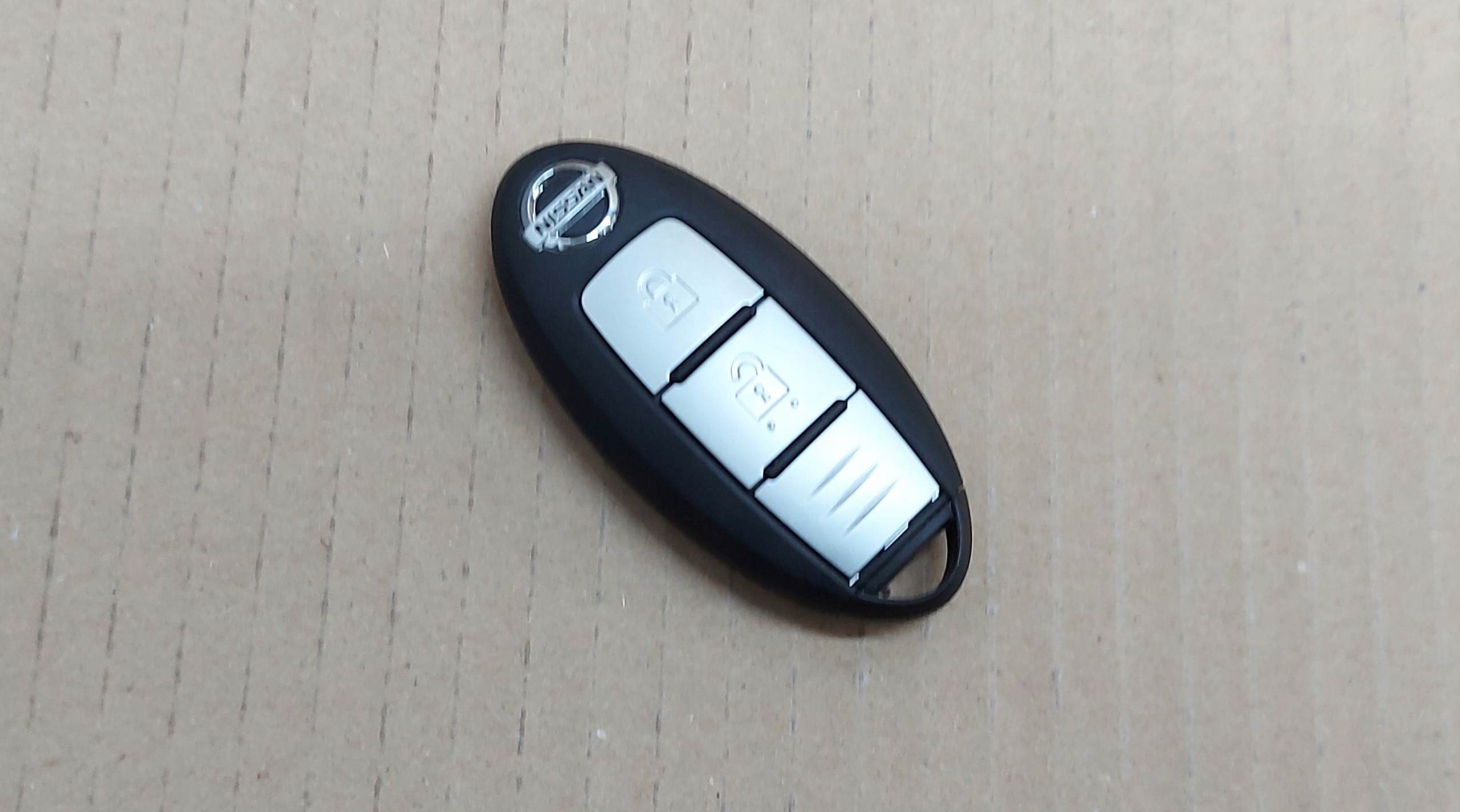 Nissan Pulsar Key - Niska cena na Allegro