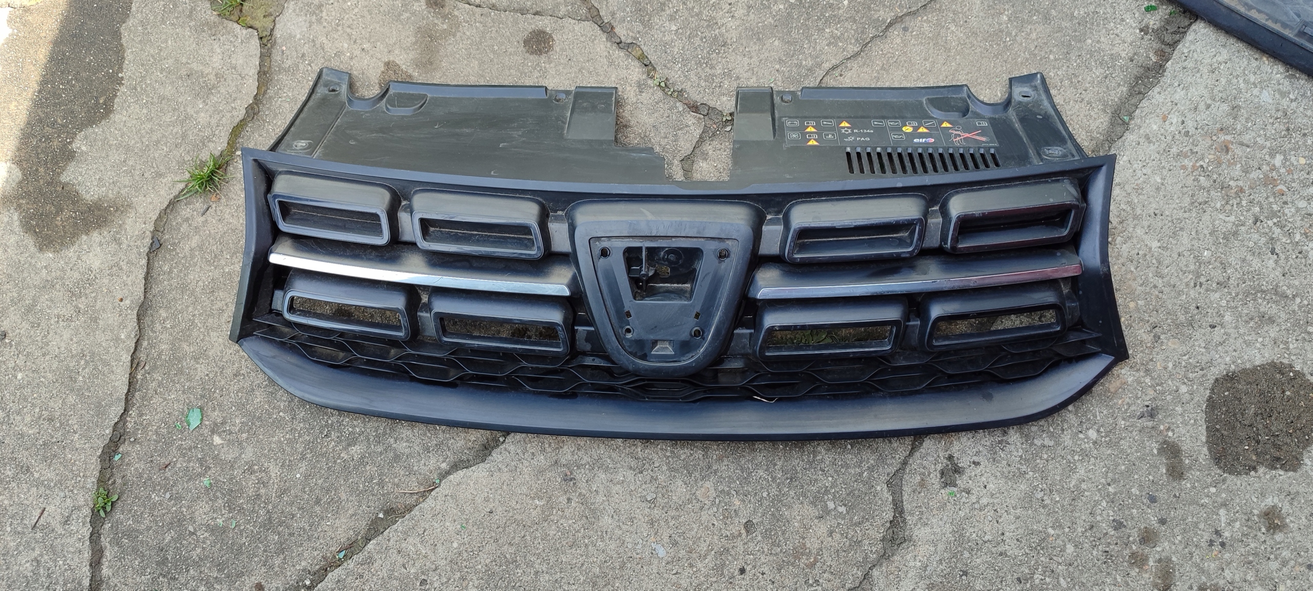! Dacia Sandero Zderzak w Atrapy chłodnicy (grille, kratki) - Allegro.pl