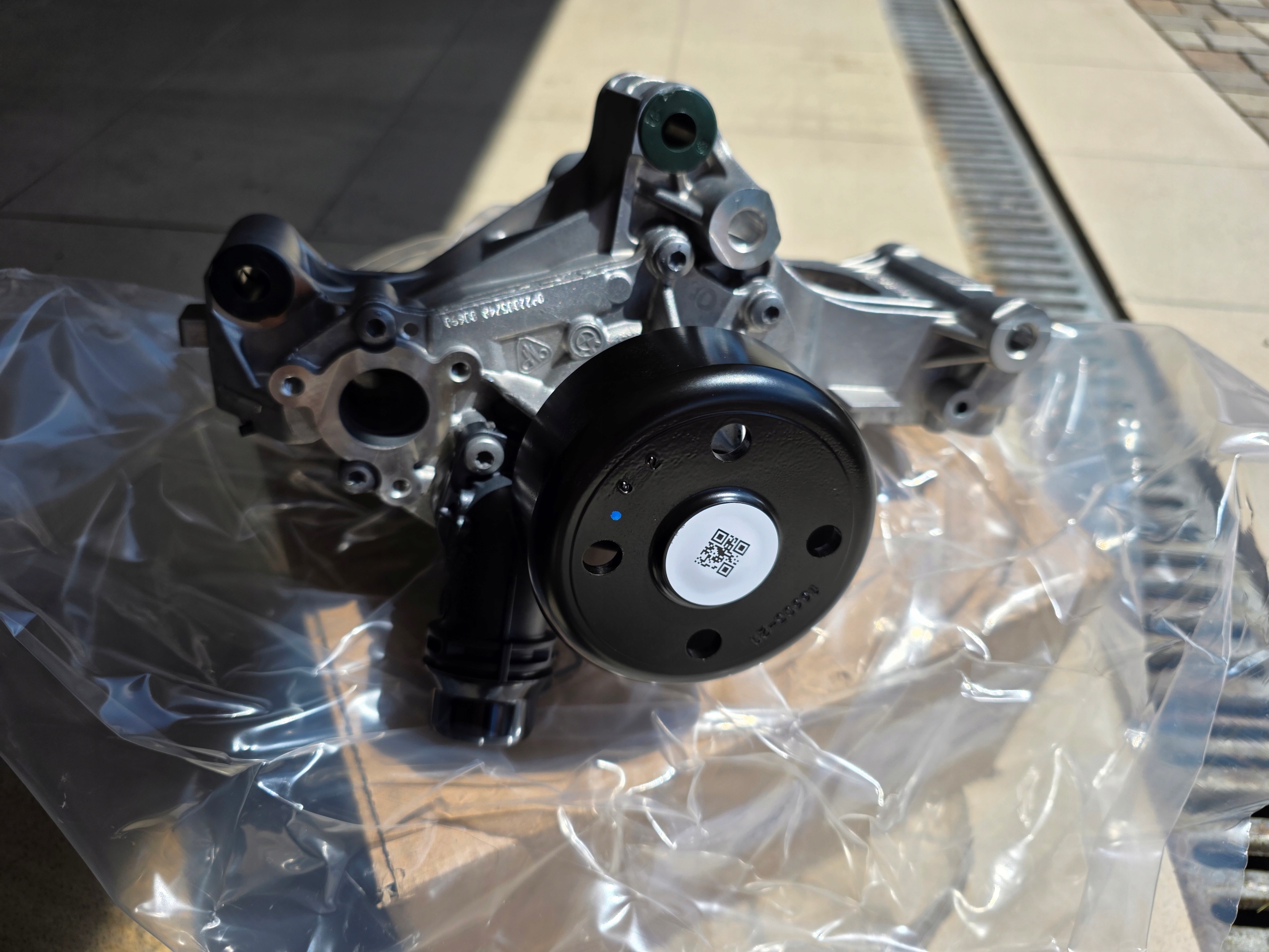 Pompa wody BMW B58 nowa ASO 11517952783 / 11515B43066 • Opinie - Allegro
