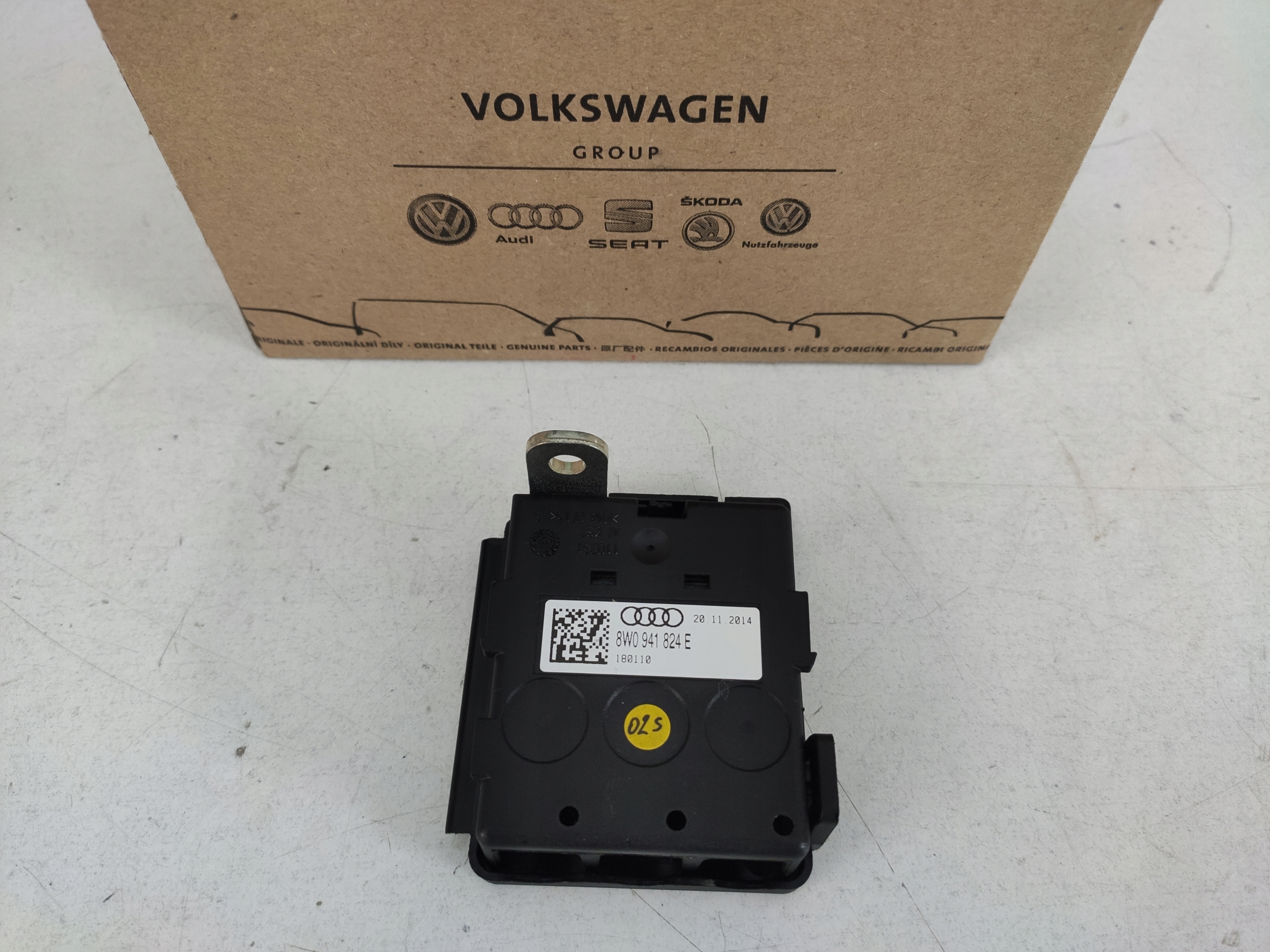 ROZDZIELACZ PRĄDU AUDI A4 B9 8W0941824E • Cena, Opinie - Allegro