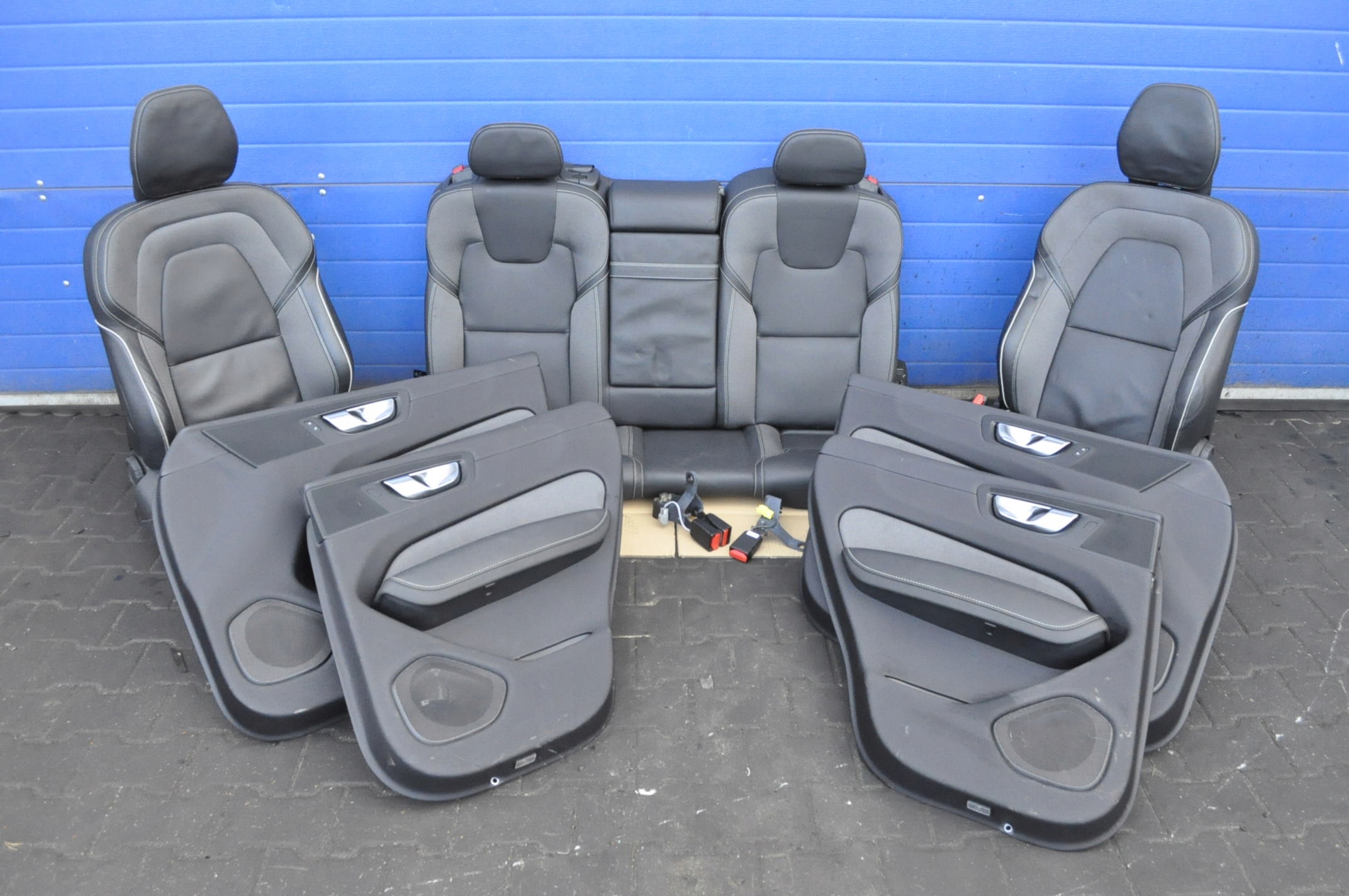 VOLVO XC60 II RDESIGN LIFT 2021ROK FOTELE SIEDZENIA KOMPLET FOTELI za ...