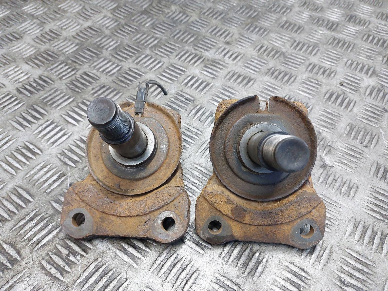 CZOP TRZPIEŃ MOCOWANIE PIASTY TYŁ KOMPLET RENAULT LAGUNA II za 199.00PLN z Ostrołęka - Allegro ...