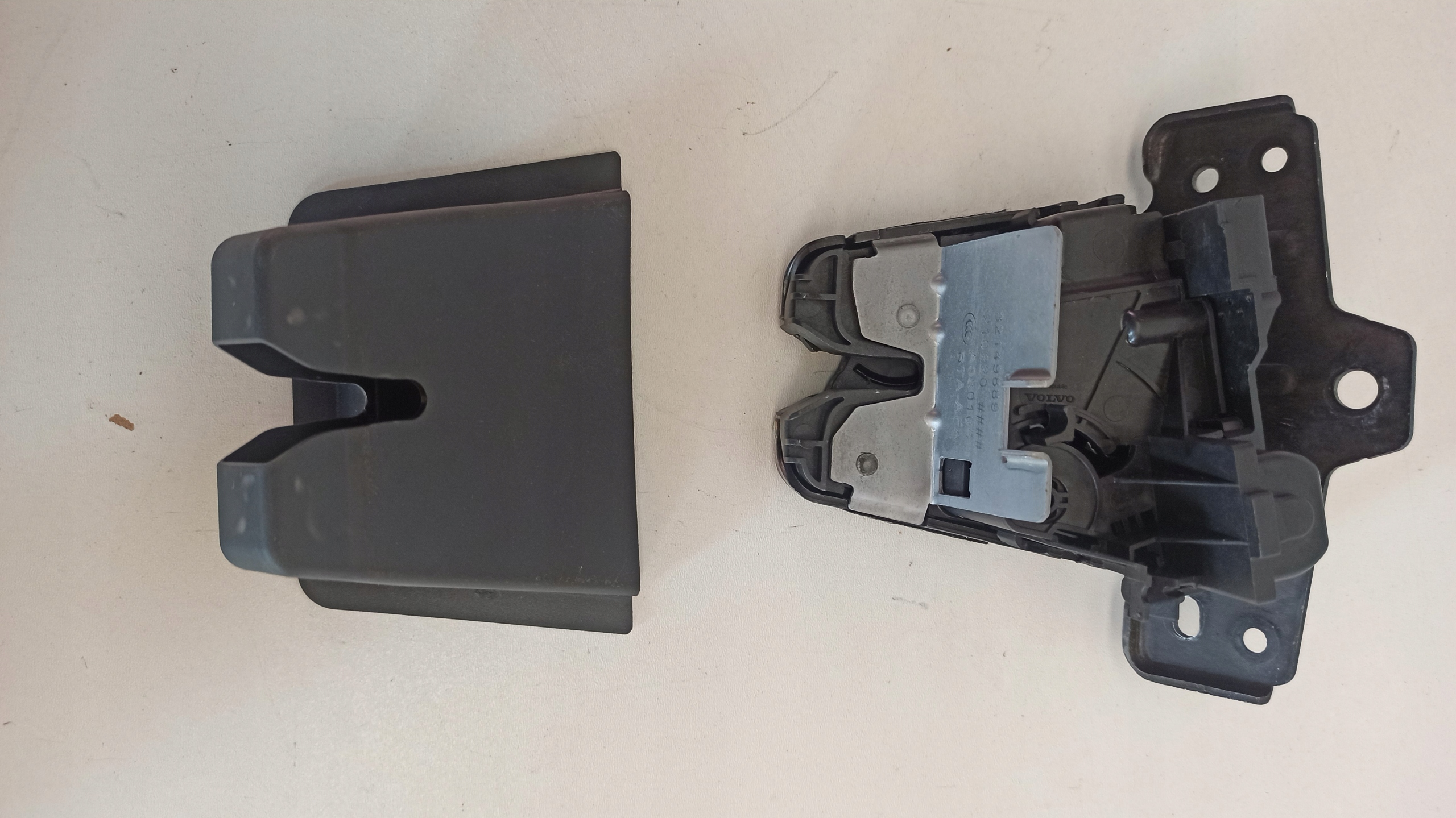 Volvo OE 32149889 zamek - porównaj ceny - Allegro.pl