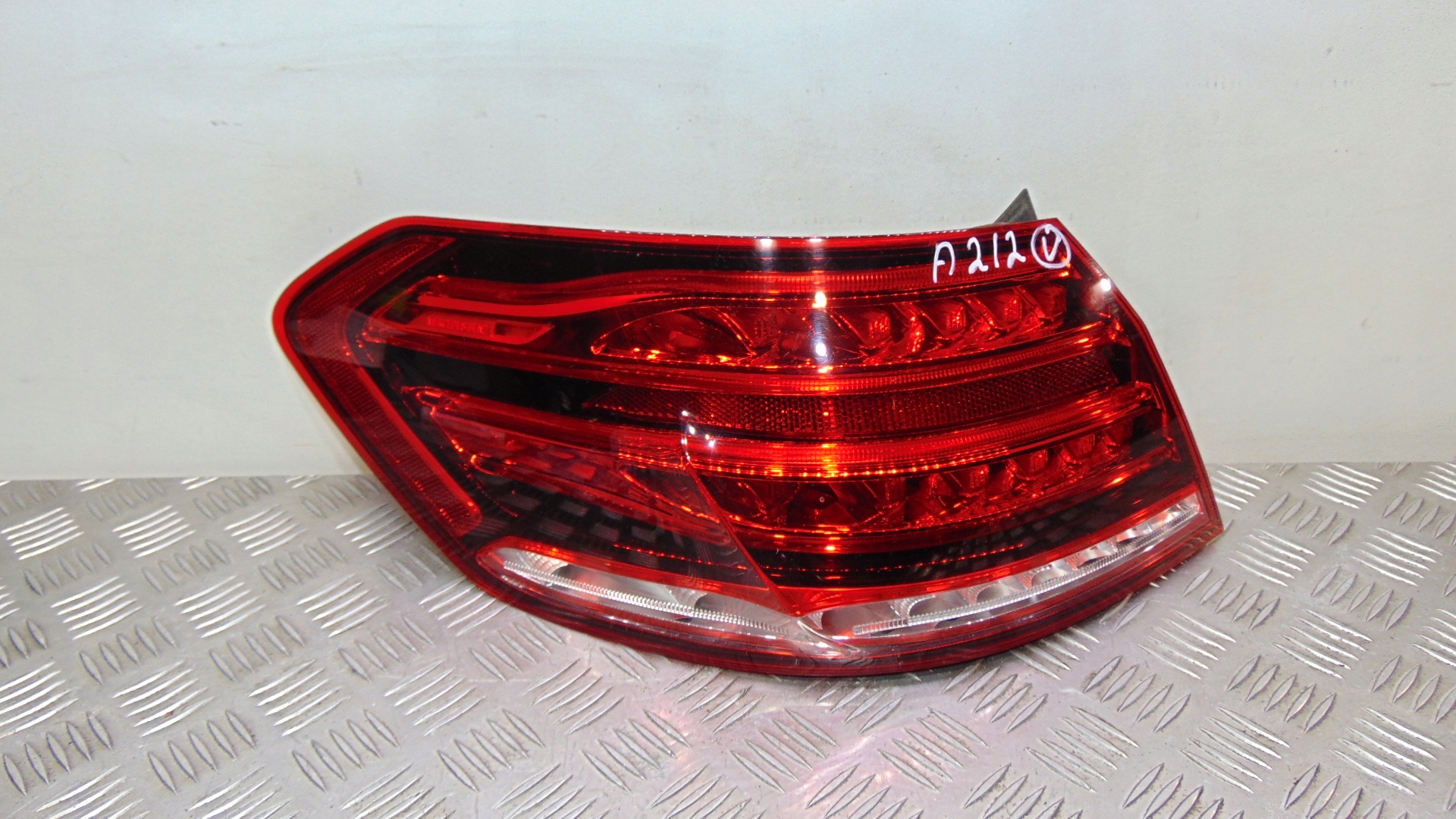 LAMPA TYŁ TYLNA LEWA MERCEDES W212 LIFT SEDAN LED za 780.00PLN z winsko ...