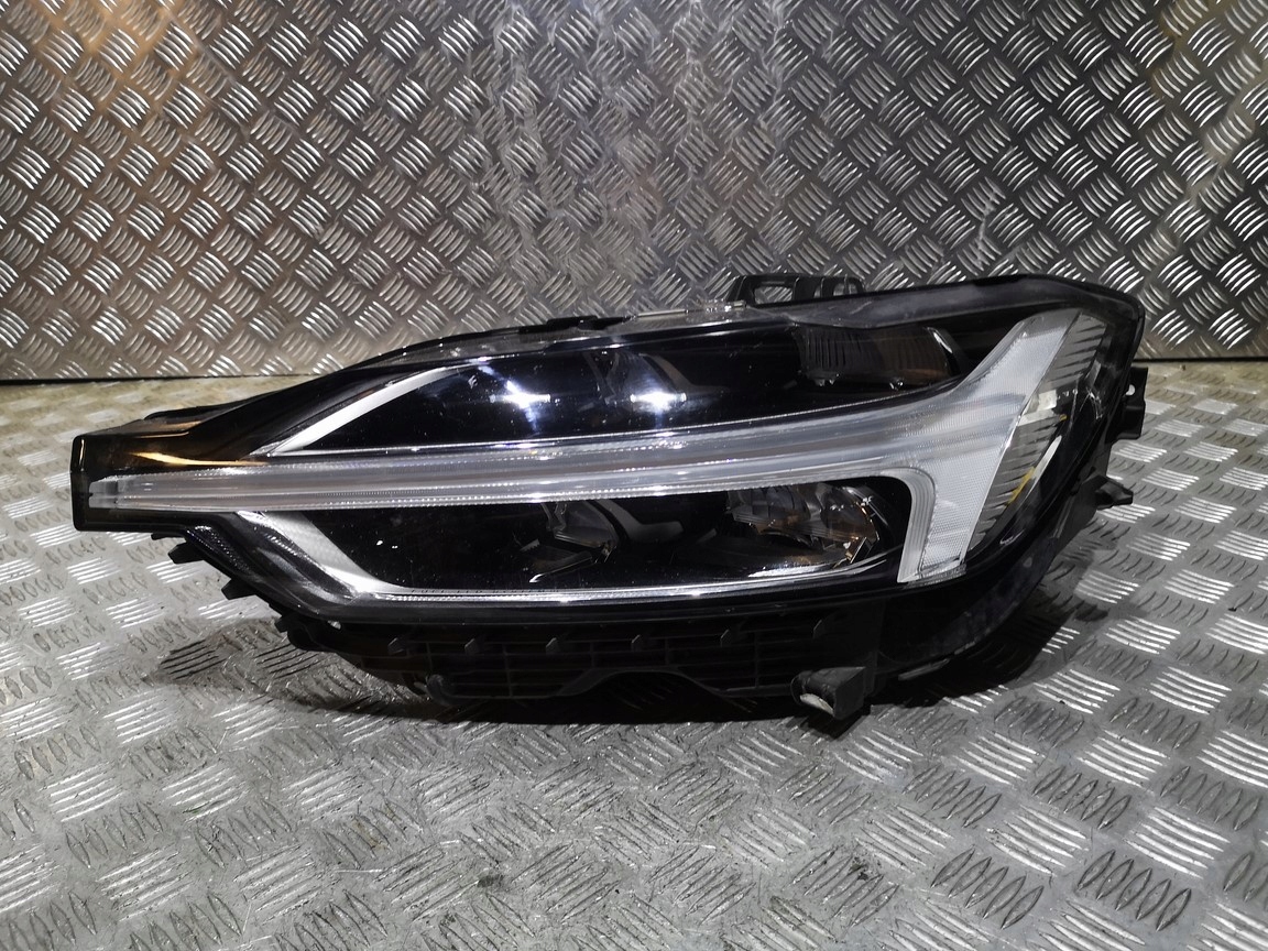 LAMPA LEWY PRZÓD PRZEDNIA FULL LED VOLVO XC60 za 3499 zł z Łaz ... LAMPA LEWY PRZÓD PRZEDNIA FULL LED VOLVO XC60 za 3499 zł z Łaz ...