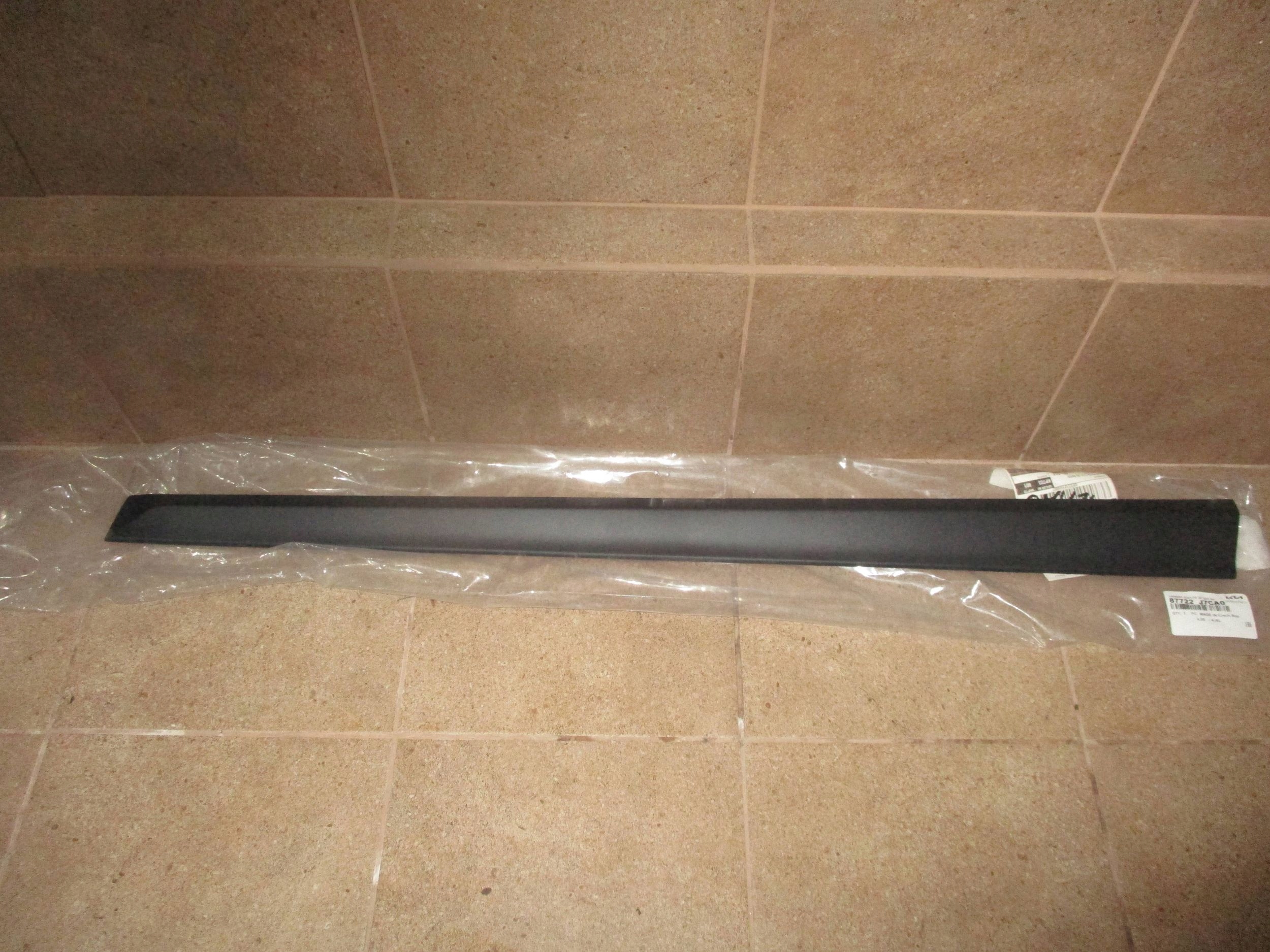 Kia OE 87722-J7CA0 listwa drzwi - porównaj ceny - Allegro.pl