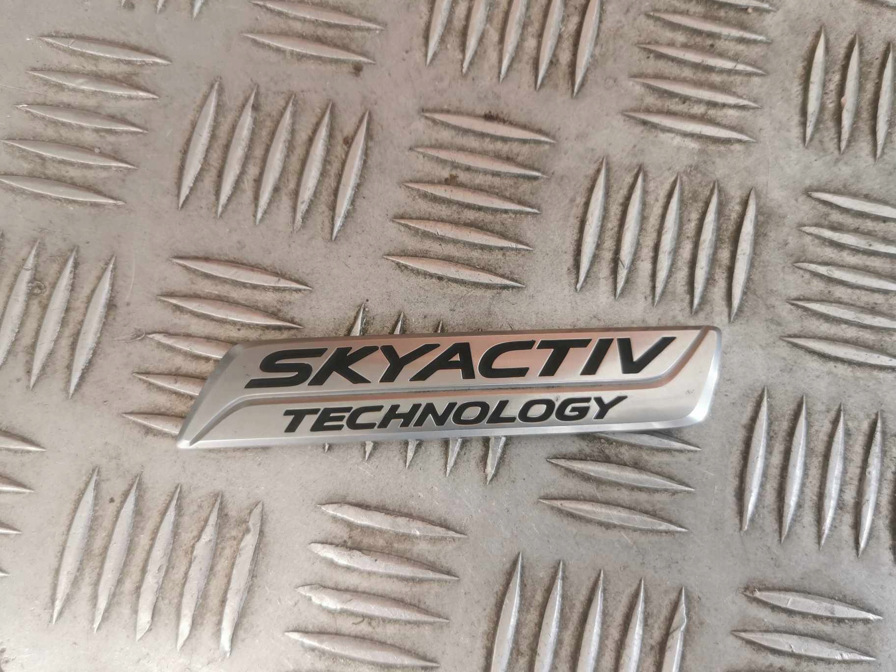 MAZDA MX-5 15- SKYACTIV TECHNOLOGY EMBLEMAT ZNACZEK LOGO ORYGINALNY TYŁ ...