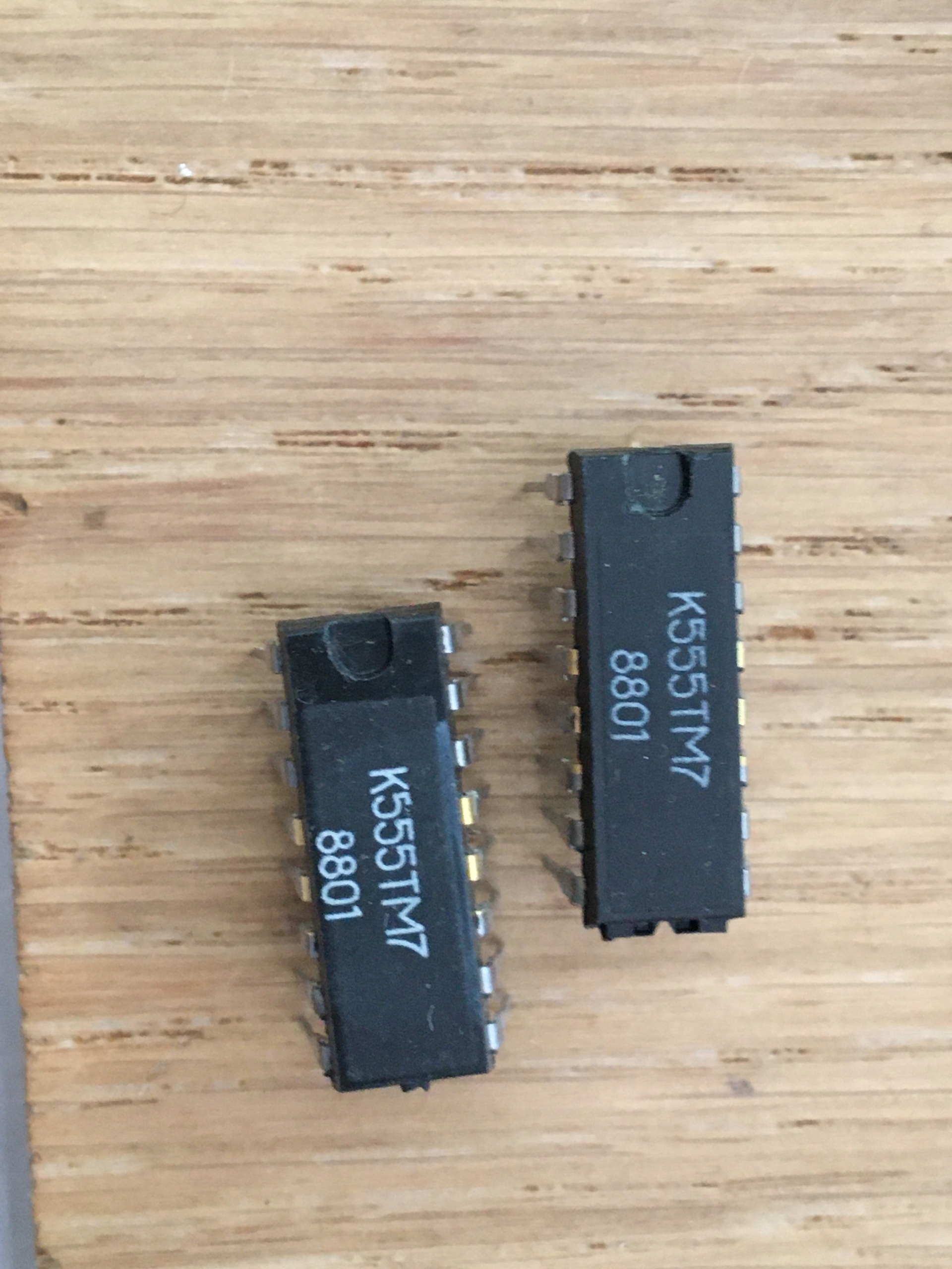 Układ scalony K555TM7=74LS75; 4x przerzutnik • Cena, Opinie - Allegro