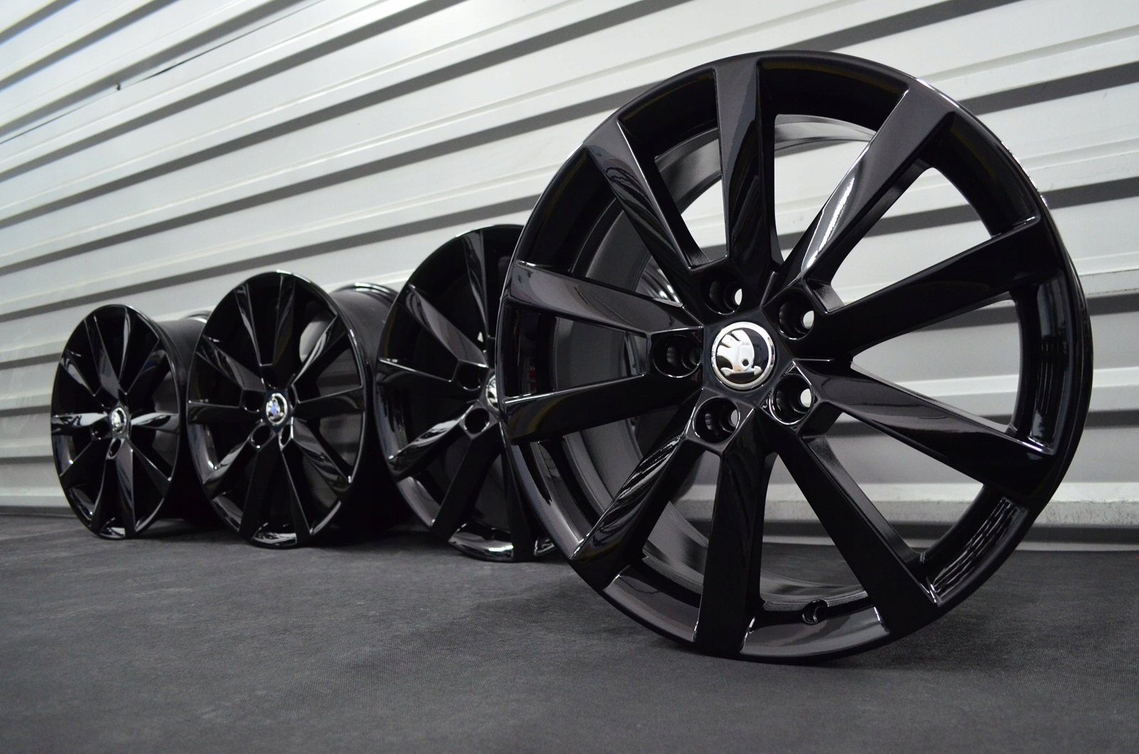 Felga aluminiowa Skoda OE 7.5" x 18" 5x112 ET 51 • Opinie - Allegro