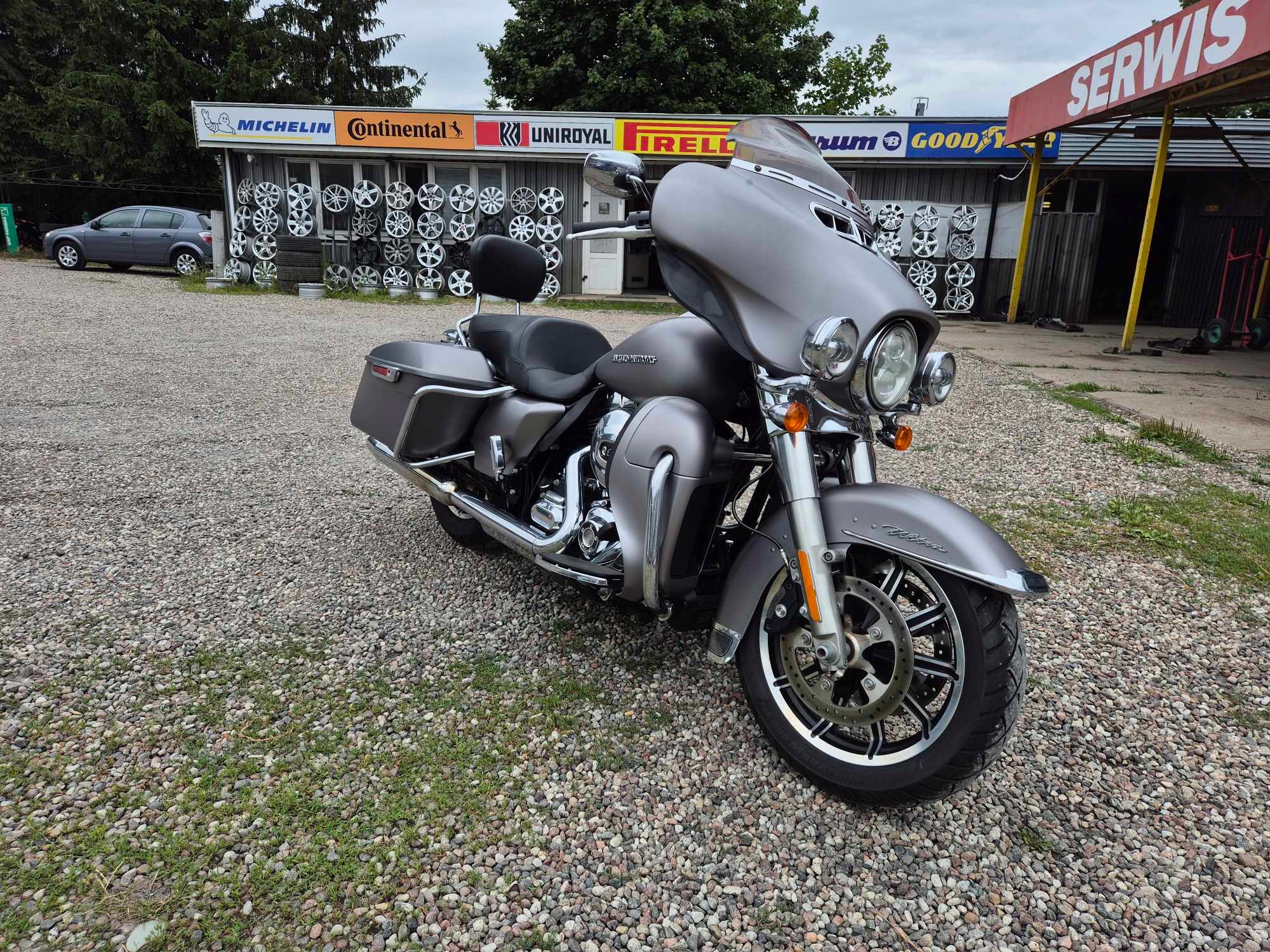 HARLEY-DAVIDSON ELECTRA GLIDE ULTRA LIMITED LOW FLHTC 2015r - Allegro