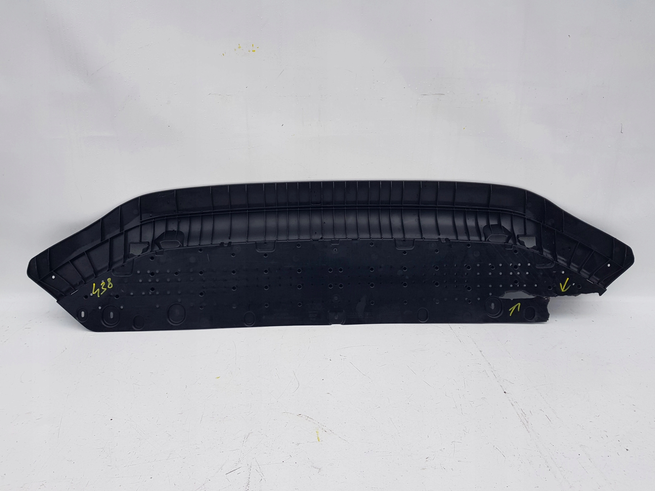 AUDI A4 B9 LIFT OSŁONA POD ZDERZAK 8W0807611E za 99.99PLN z Nowa Sól ...