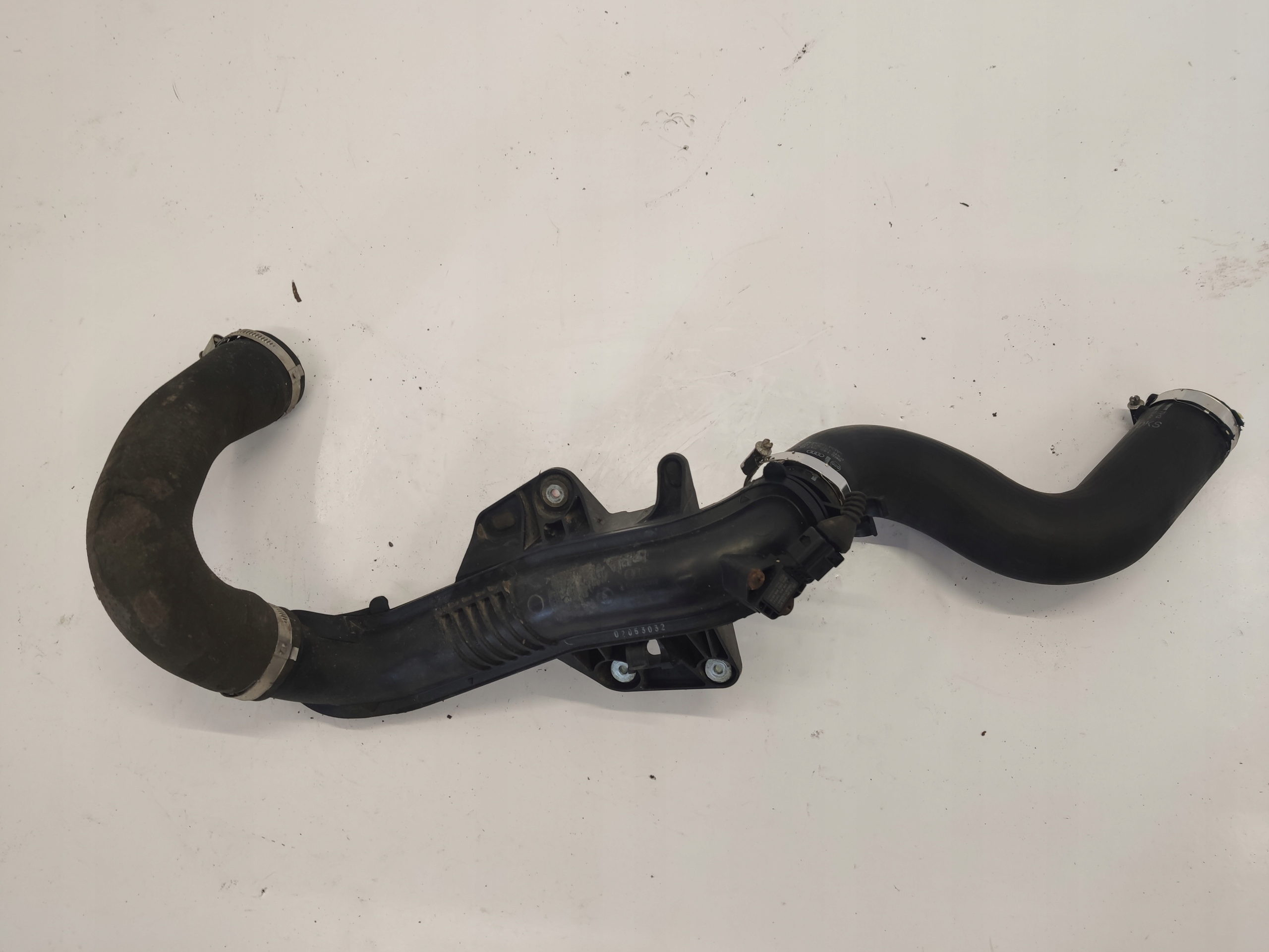 AUDI A4 B8 RURA INTERCOOLERA 2.0TDI 8K0145673AK 8K0145673AK za 165 zł z ...