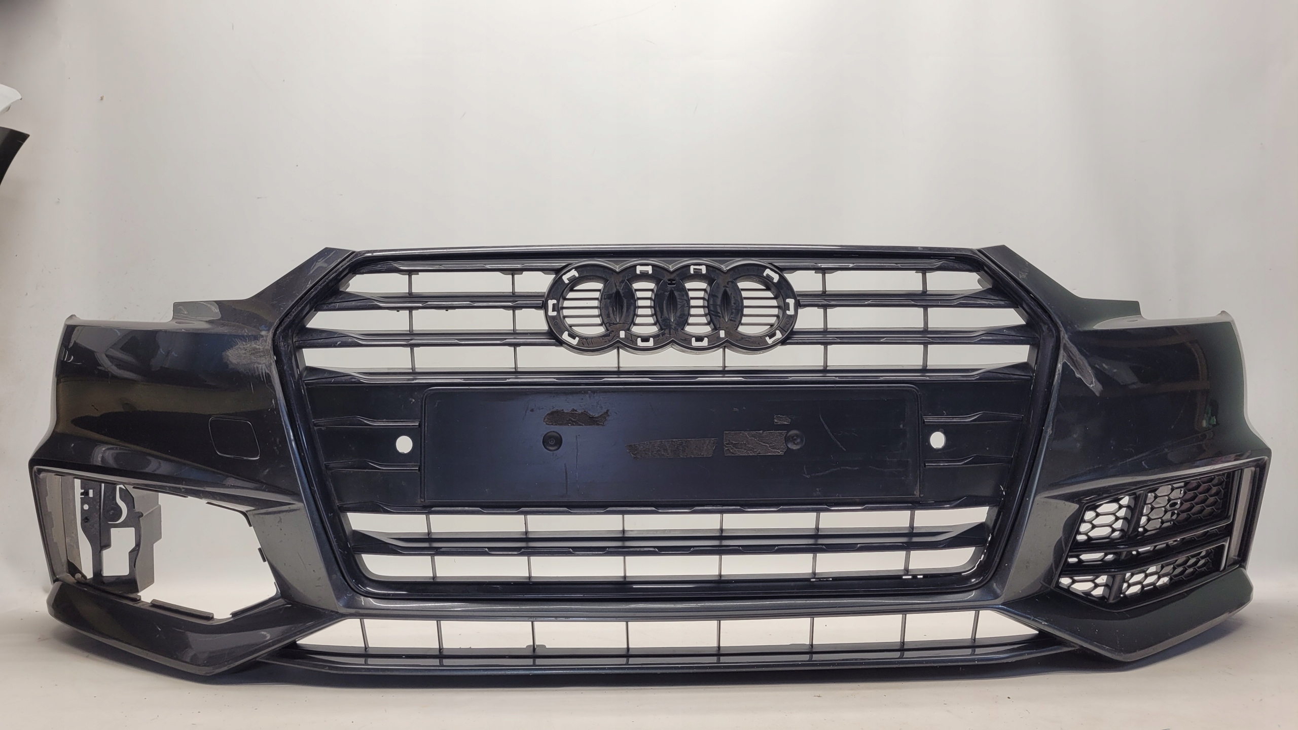 AUDI A4 B9 8W0 16r- S-LINE ZDERZAK ORYG. za 1700.00PLN z Poznań - Allegro - (16072394751)