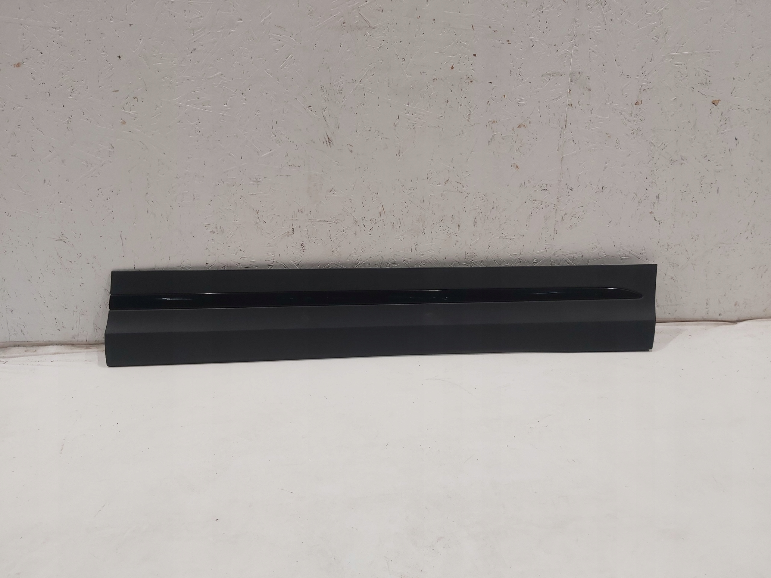 LISTWA PRZÓD PRAWA GLA W247 X247 A2477206405 A2477206405 za 250 zł z ...